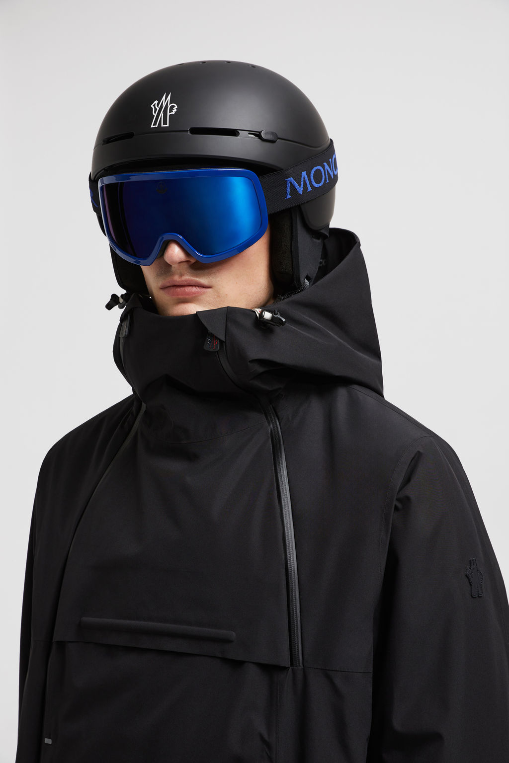Ski Helmets for Women - Accessories | Moncler US