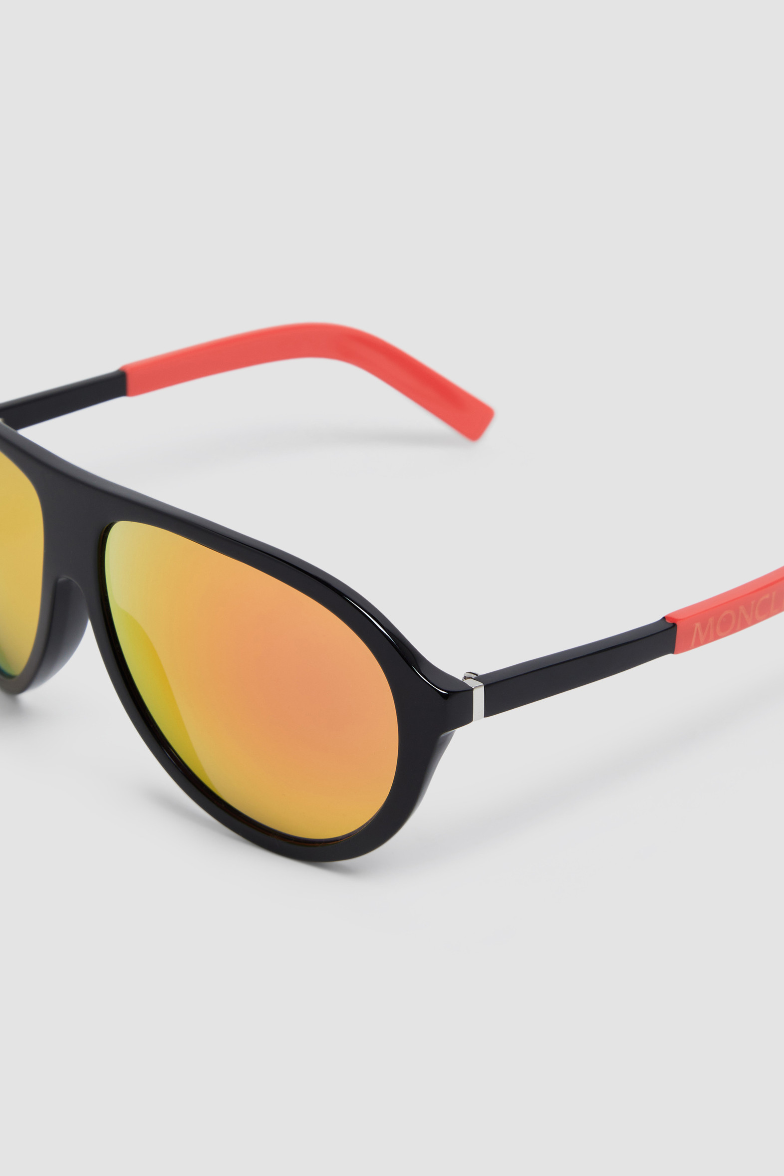 Shiny Black Roque Pilot Sunglasses - Sunglasses for Men | Moncler HK