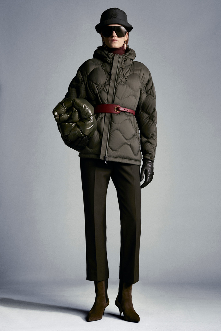 Short Down Puffer Jackets & Parkas for Women | Moncler UK