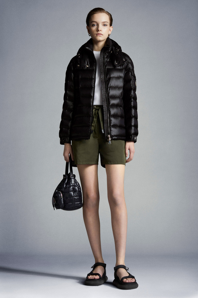 Lightweight & Ultra Light Down Jackets for Women | Moncler US