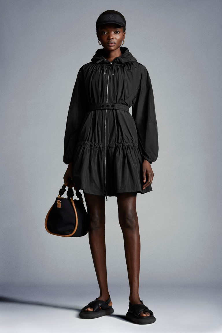 Moncler Japan Online Shop — Clothing and Down Jackets