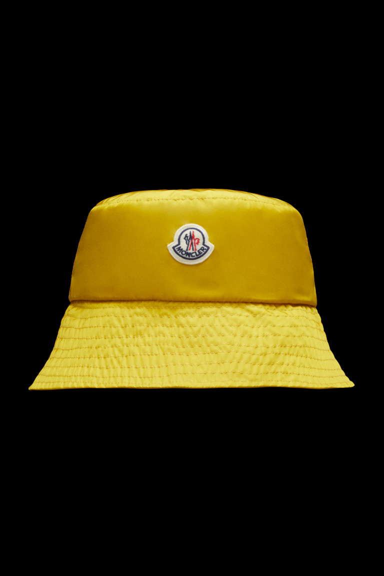 Bucket Hats, Beanies, Caps & Visors for Women | Moncler US