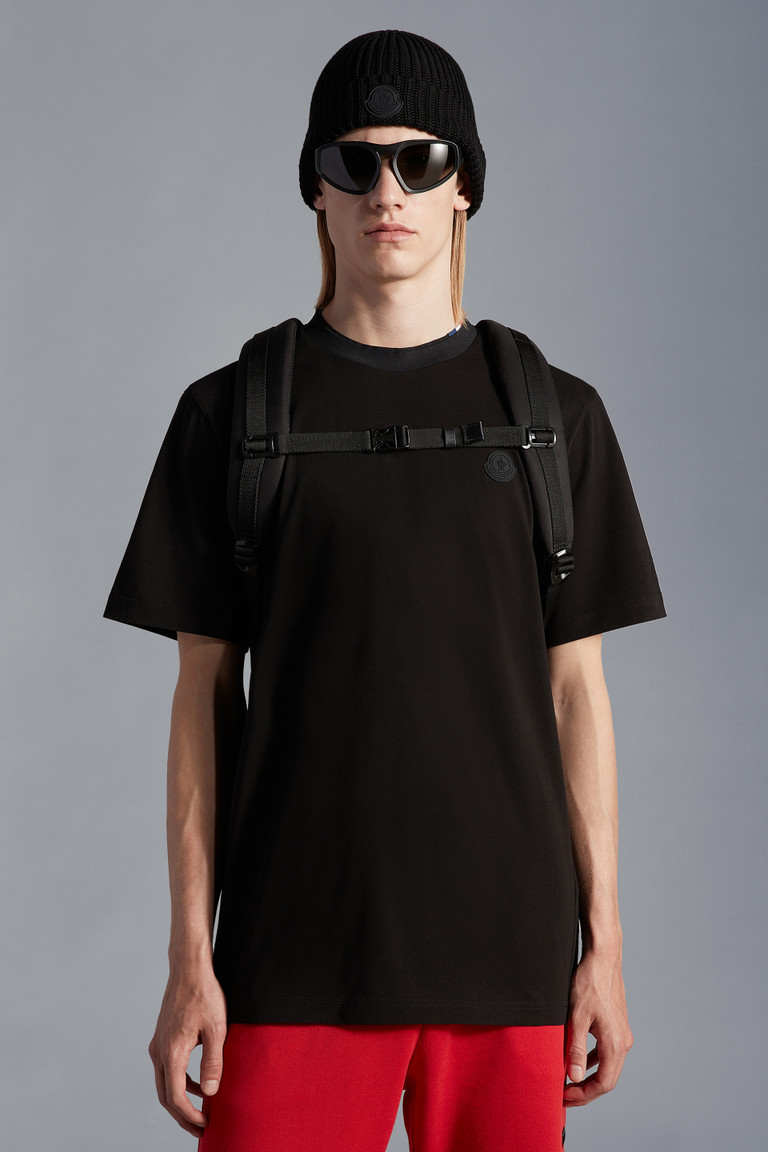 Moncler Canada Online Shop — Down jackets, coats, and clothing