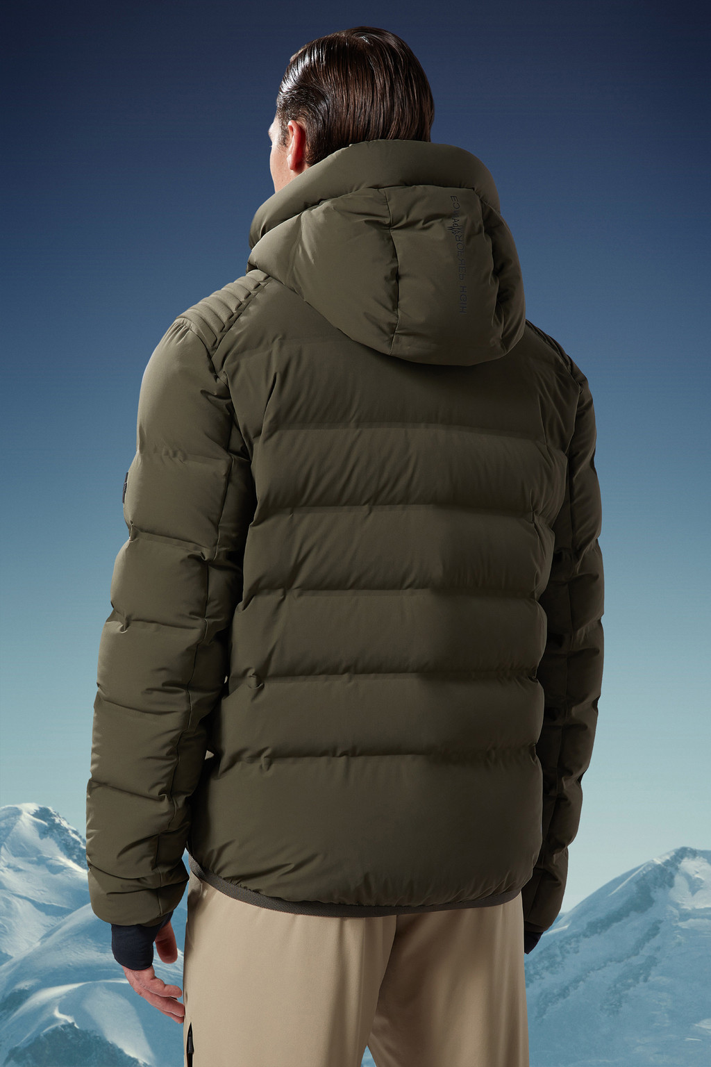 Green Lagorai Short Down Jacket - Short Down Jackets for Men | Moncler NO