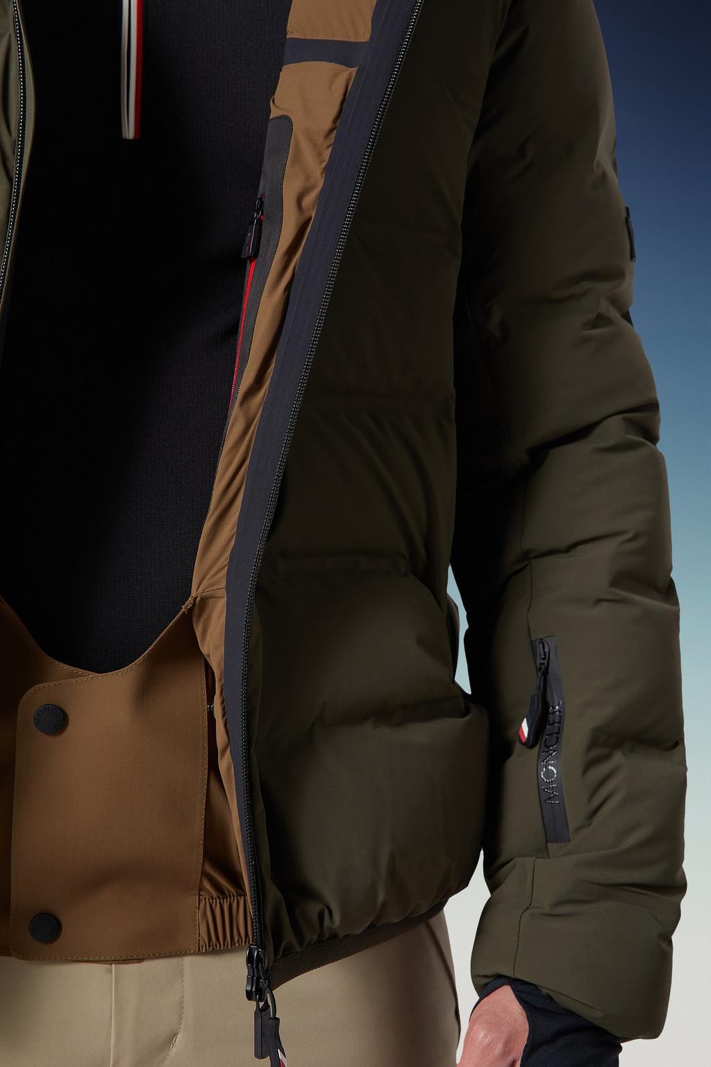 Green Lagorai Short Down Jacket - Short Down Jackets for Men | Moncler NO