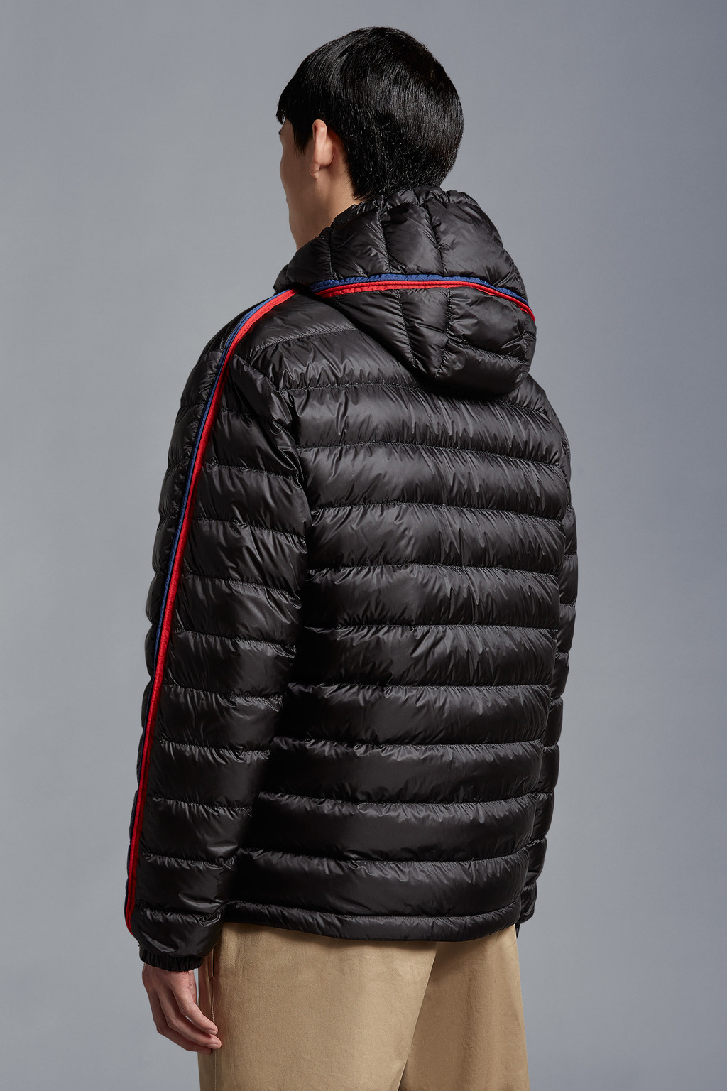 Black Agout Short Down Jacket - Short Down Jackets for Men | Moncler NL