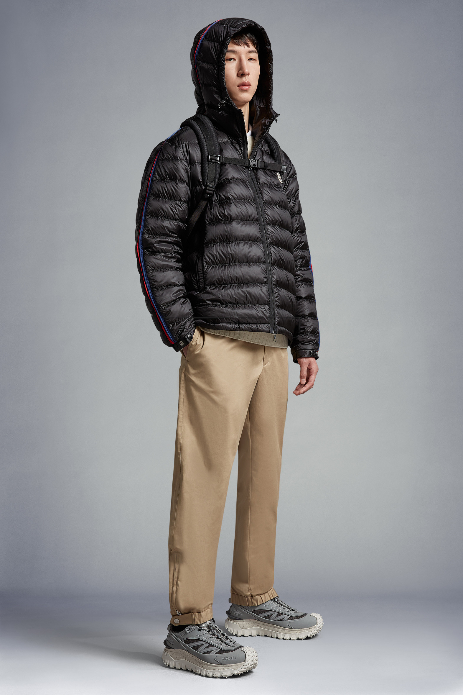 Black Agout Short Down Jacket - Short Down Jackets for Men | Moncler BE