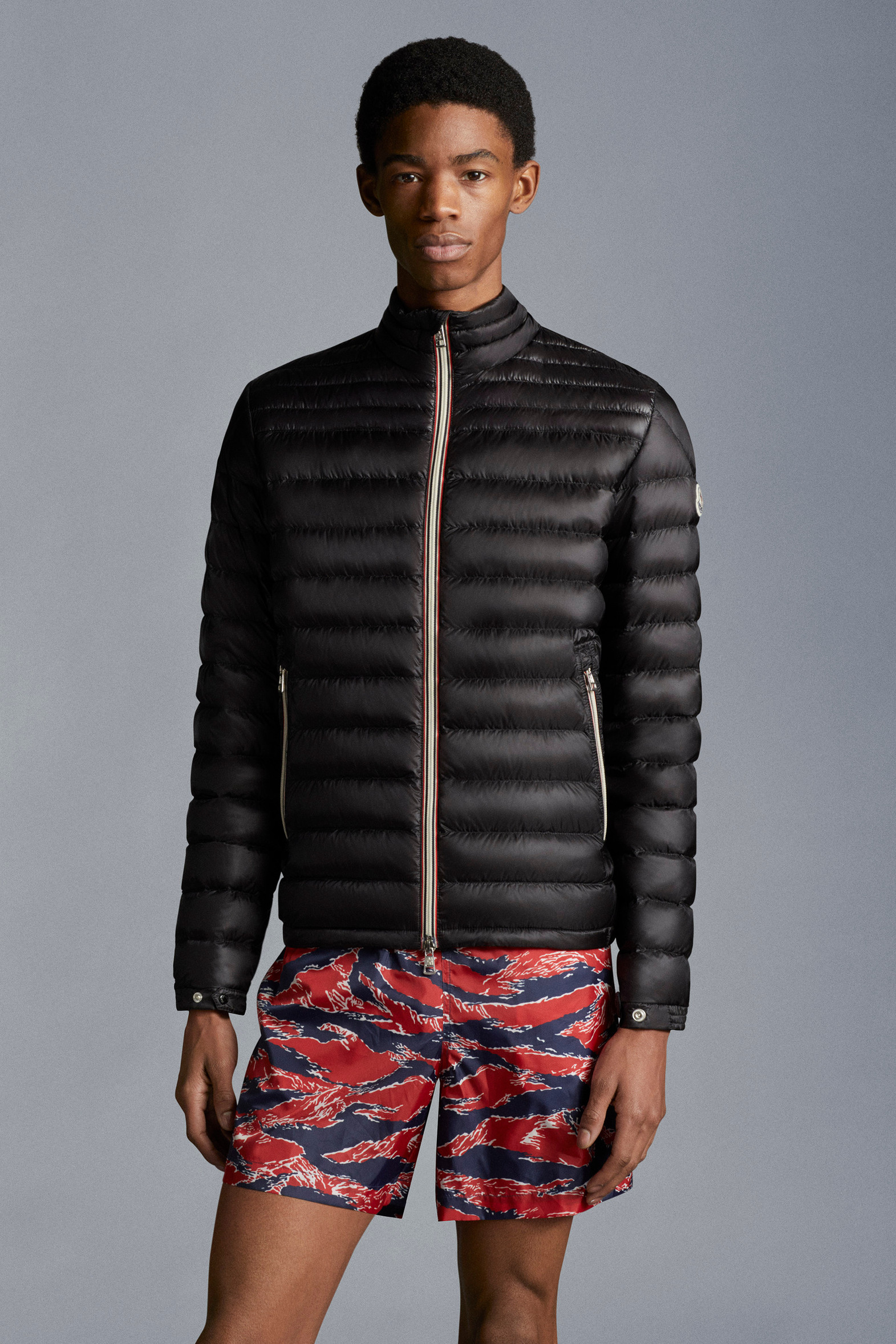 Black Daniel Short Down Jacket - Short Down Jackets for Men | Moncler HK