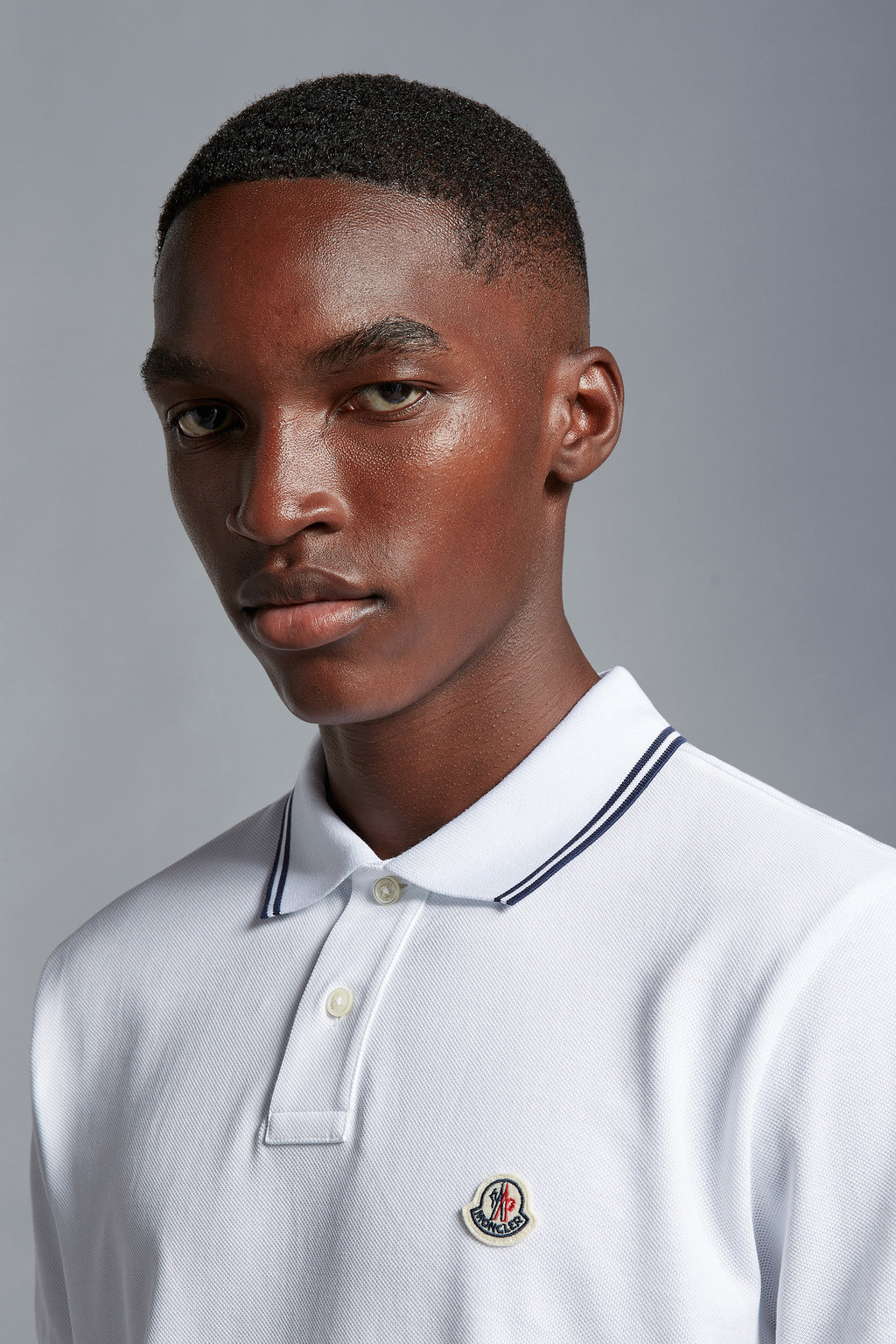 Optical White Logo Patch Polo Shirt - Polos & T-shirts for Men | Moncler ES
