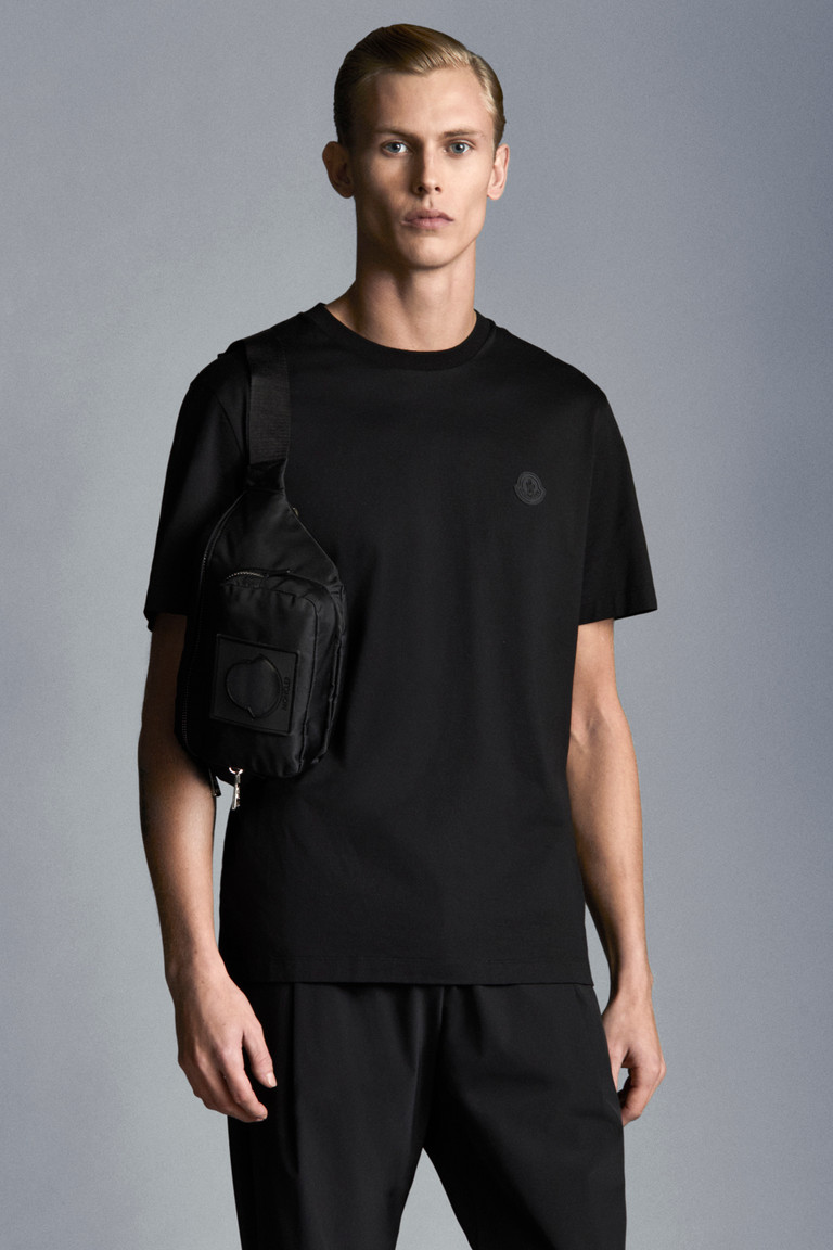 Black Lettering Graphic T-Shirt - Polos & T-shirts for Men | Moncler SK
