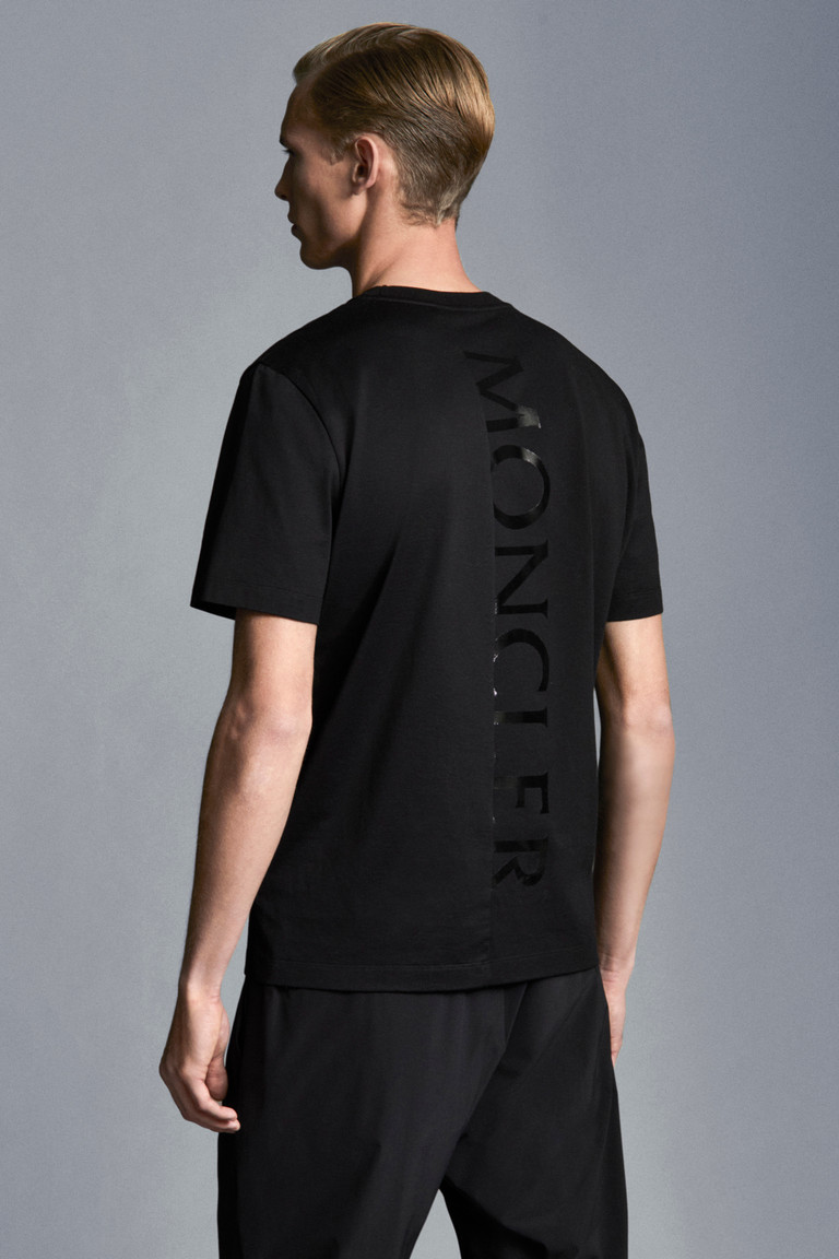 Black Lettering Graphic T-Shirt - Polos & T-shirts for Men | Moncler SK