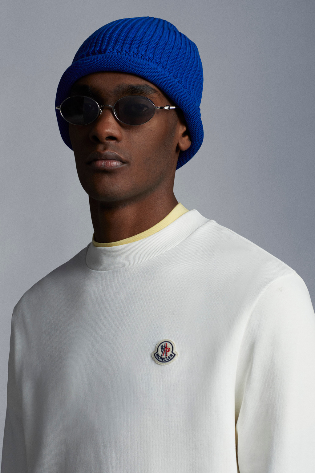 Snow White Logo Patch Sweatshirt - Sweatshirts for Men | Moncler CH
