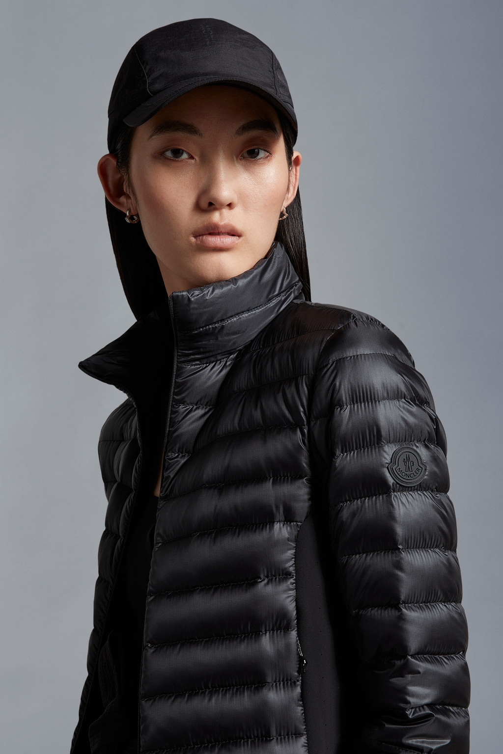 Black Verdet Short Down Jacket - Short Down Jackets for Women | Moncler IE