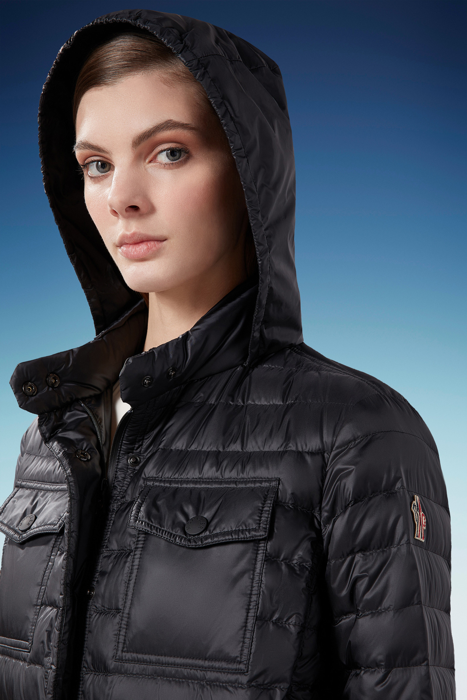 Black Vinzier Short Down Jacket - Short Down Jackets for Women | Moncler BE