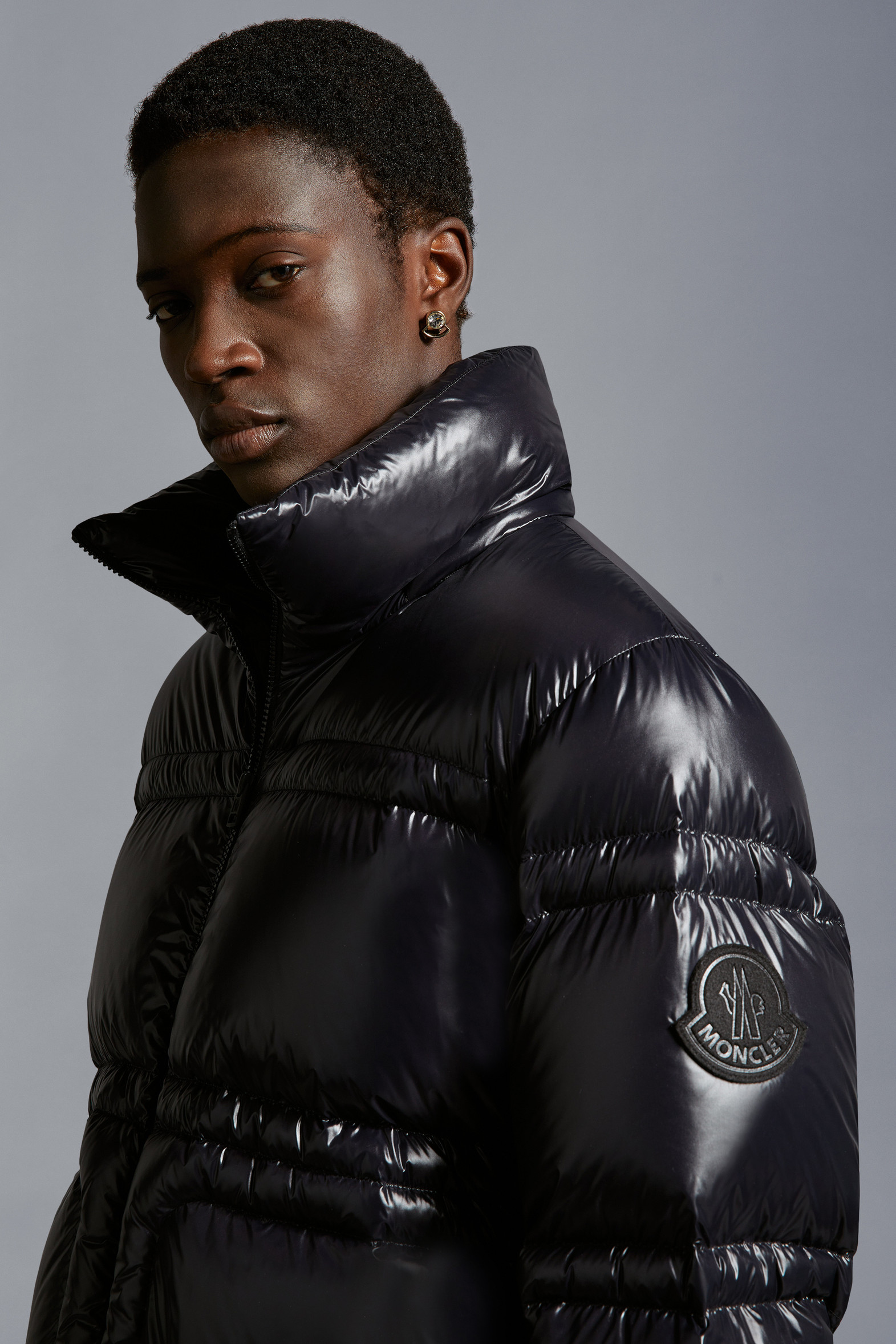 Black Thuban Short Down Jacket - Short Down Jackets for Men | Moncler HK