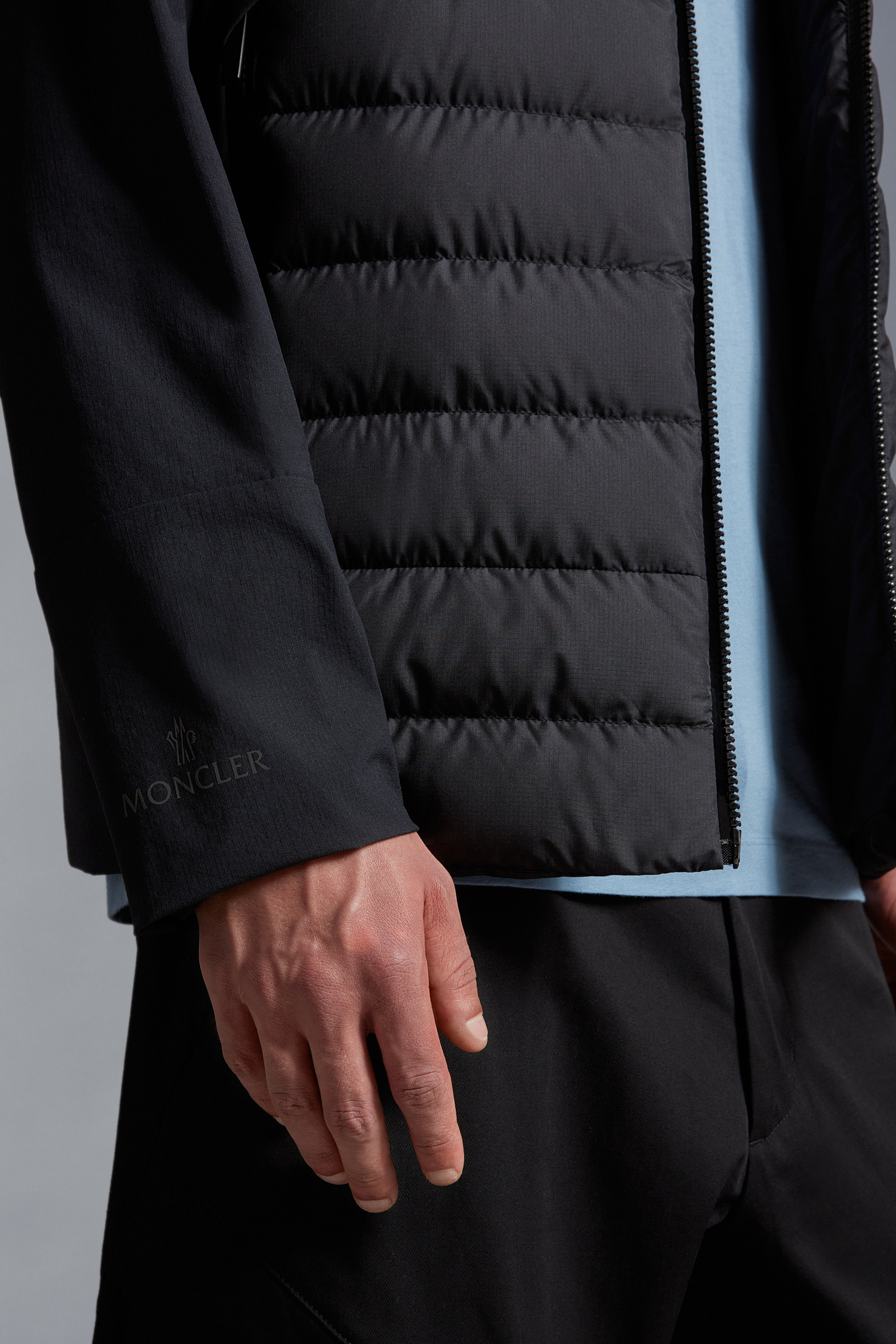 Black Viaur Short Down Jacket - Short Down Jackets for Men | Moncler SE