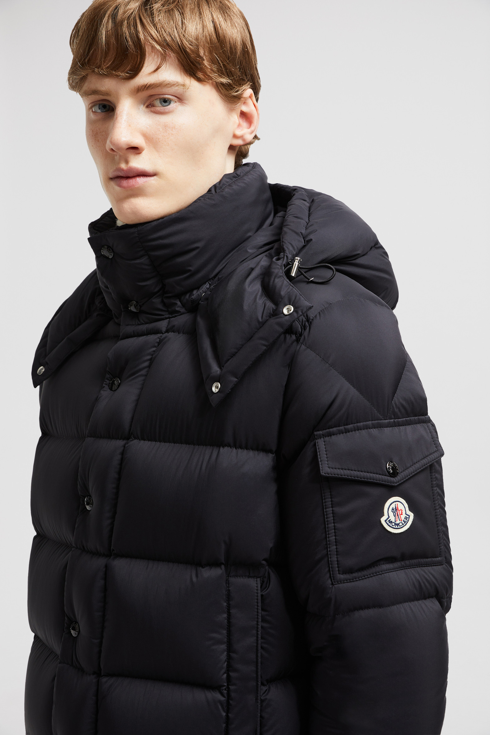 Black Vezere Short Down Jacket - Short Down Jackets for Men | Moncler DE
