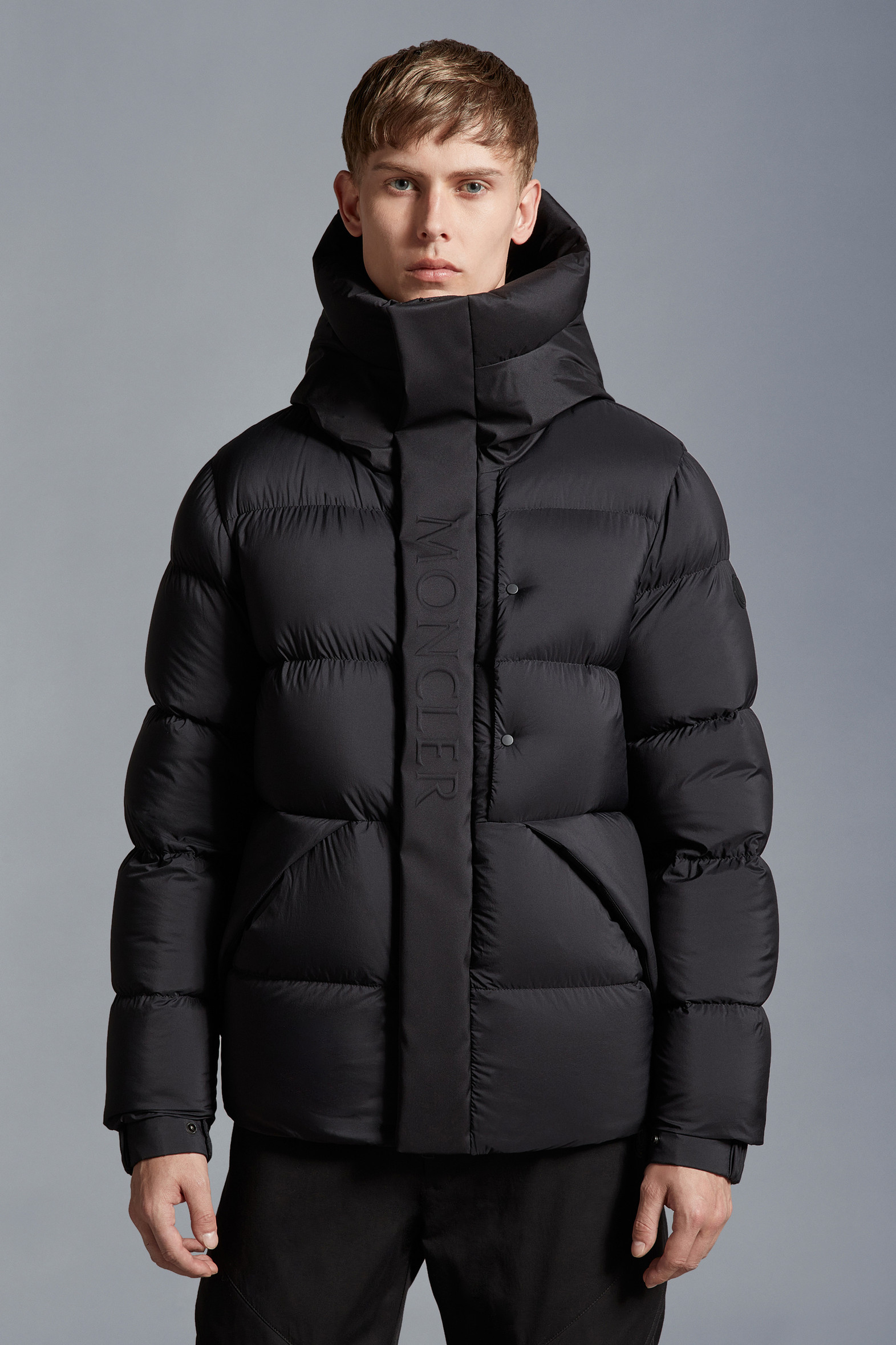 Black Madeira Short Down Jacket - Short Down Jackets for Men | Moncler SI