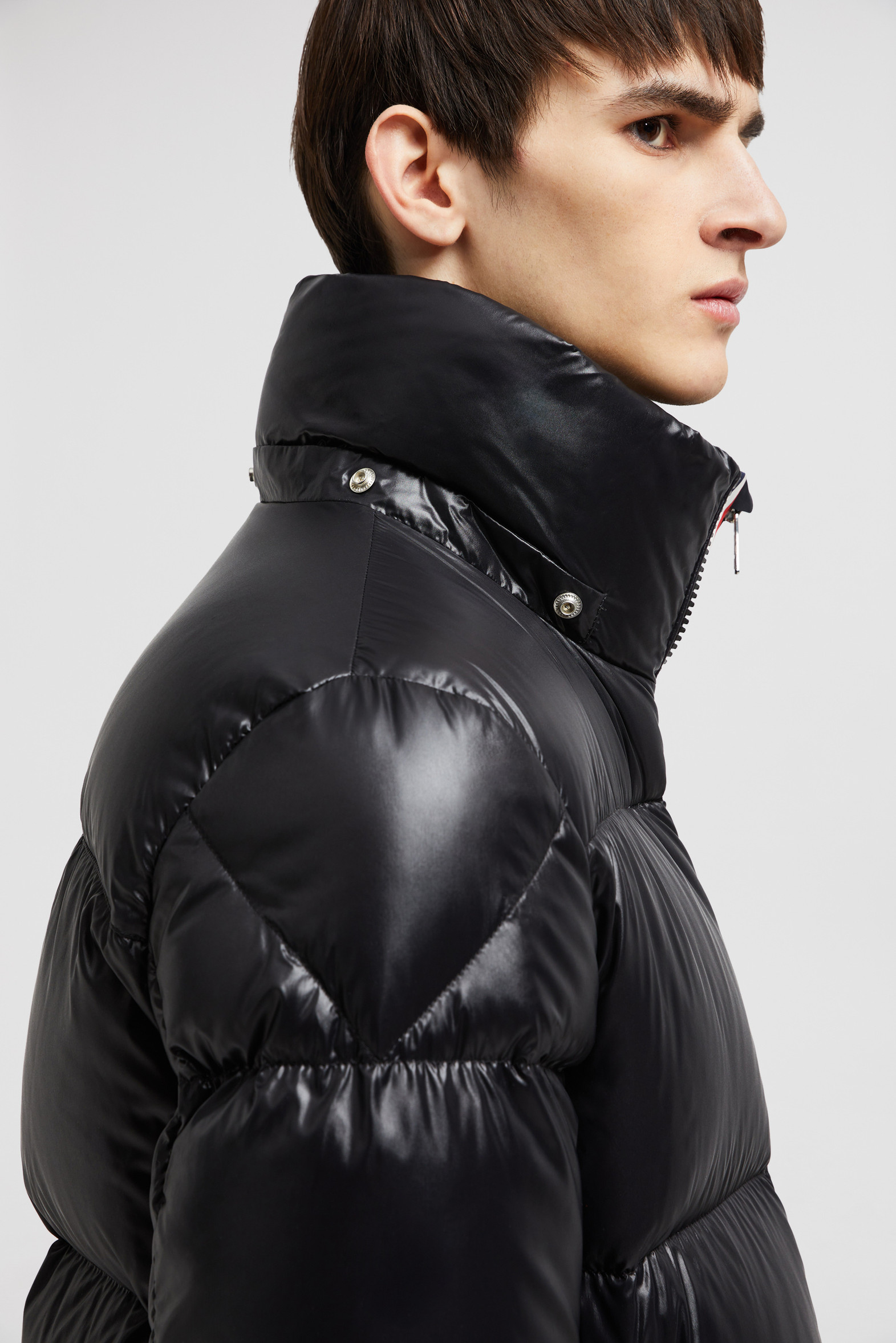 Black Montbeliard Short Down Jacket - Short Down Jackets for Men | Moncler US