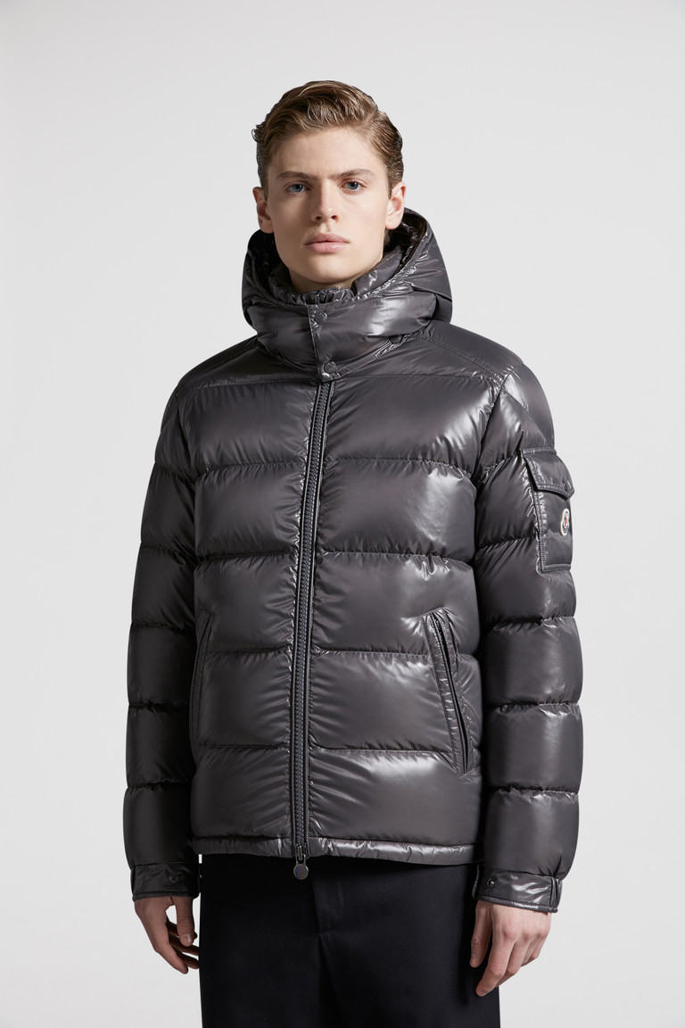 Short Down Jackets for Men - Outerwear | Moncler HK