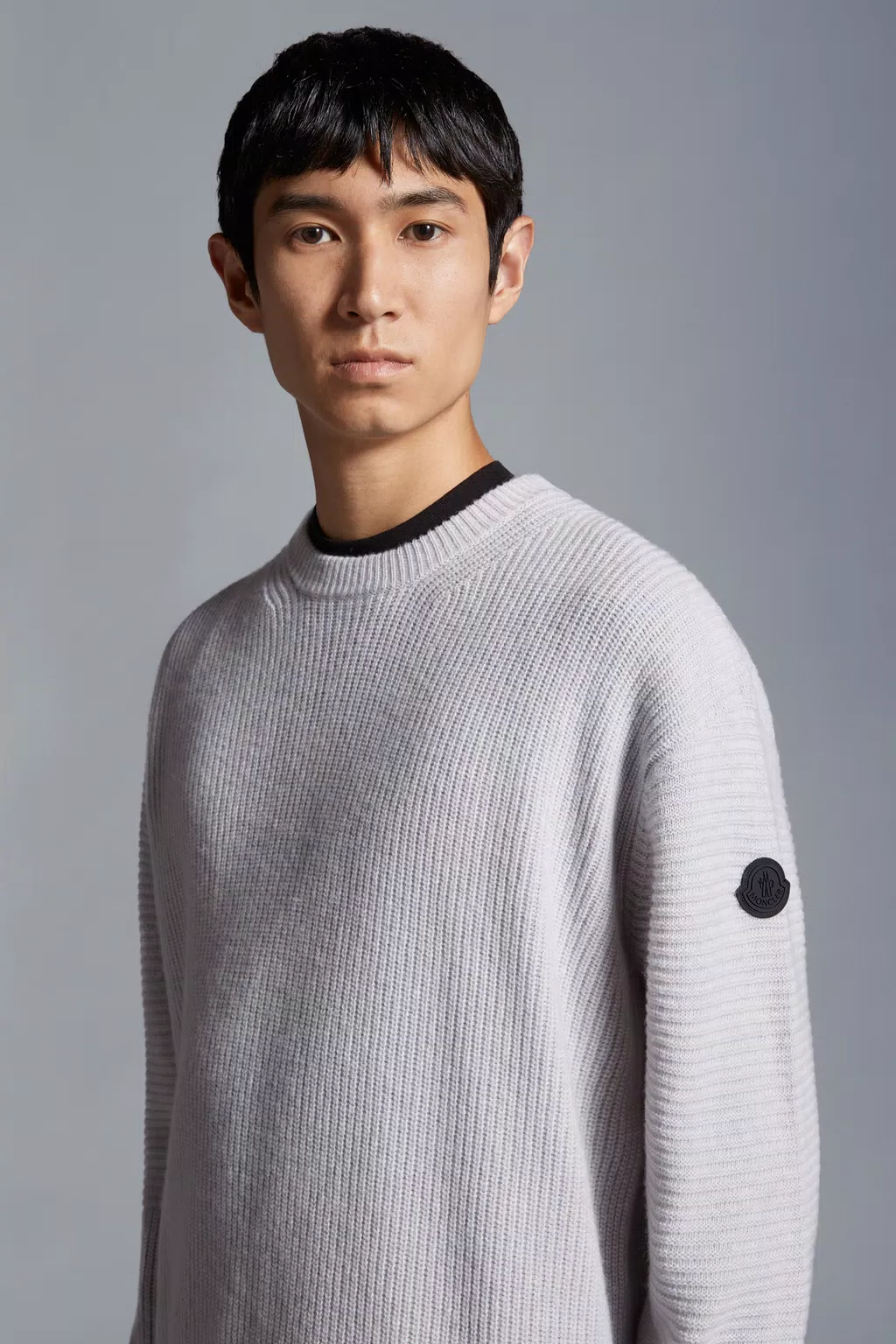 Maglione in lana Grigio Chiaro - Maglioni & Cardigan Uomo | Moncler IT Maglione in lana Grigio Chiaro - Maglioni & Cardigan Uomo | Moncler IT