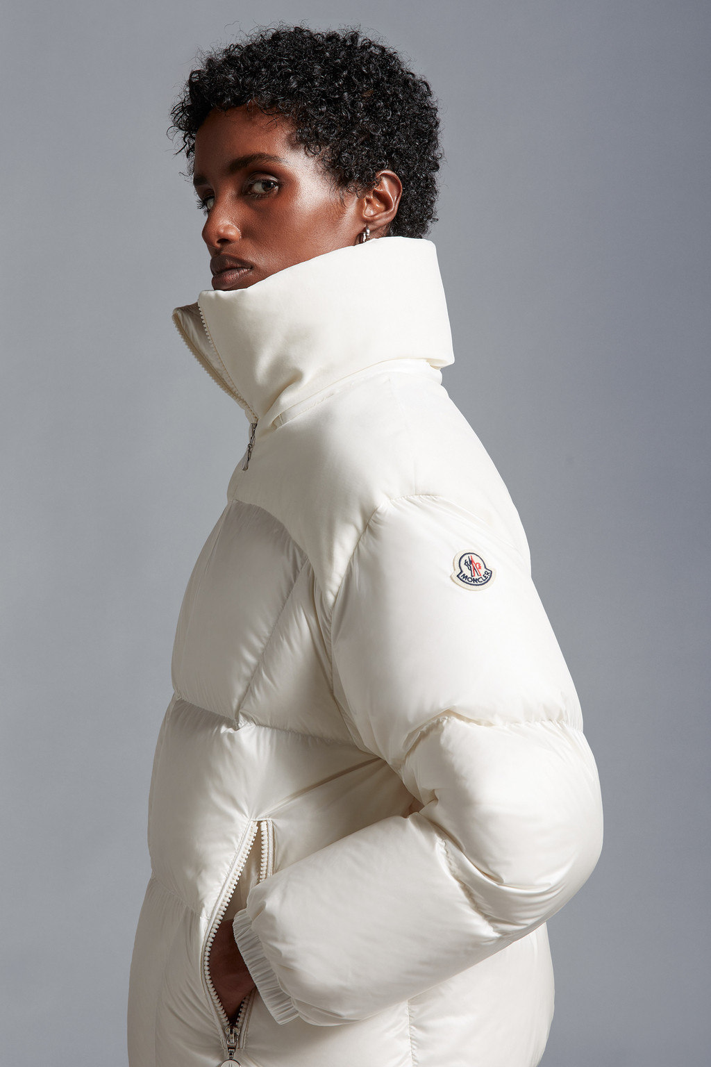 White Meandre Short Down Jacket - Short Down Jackets for Women | Moncler HR