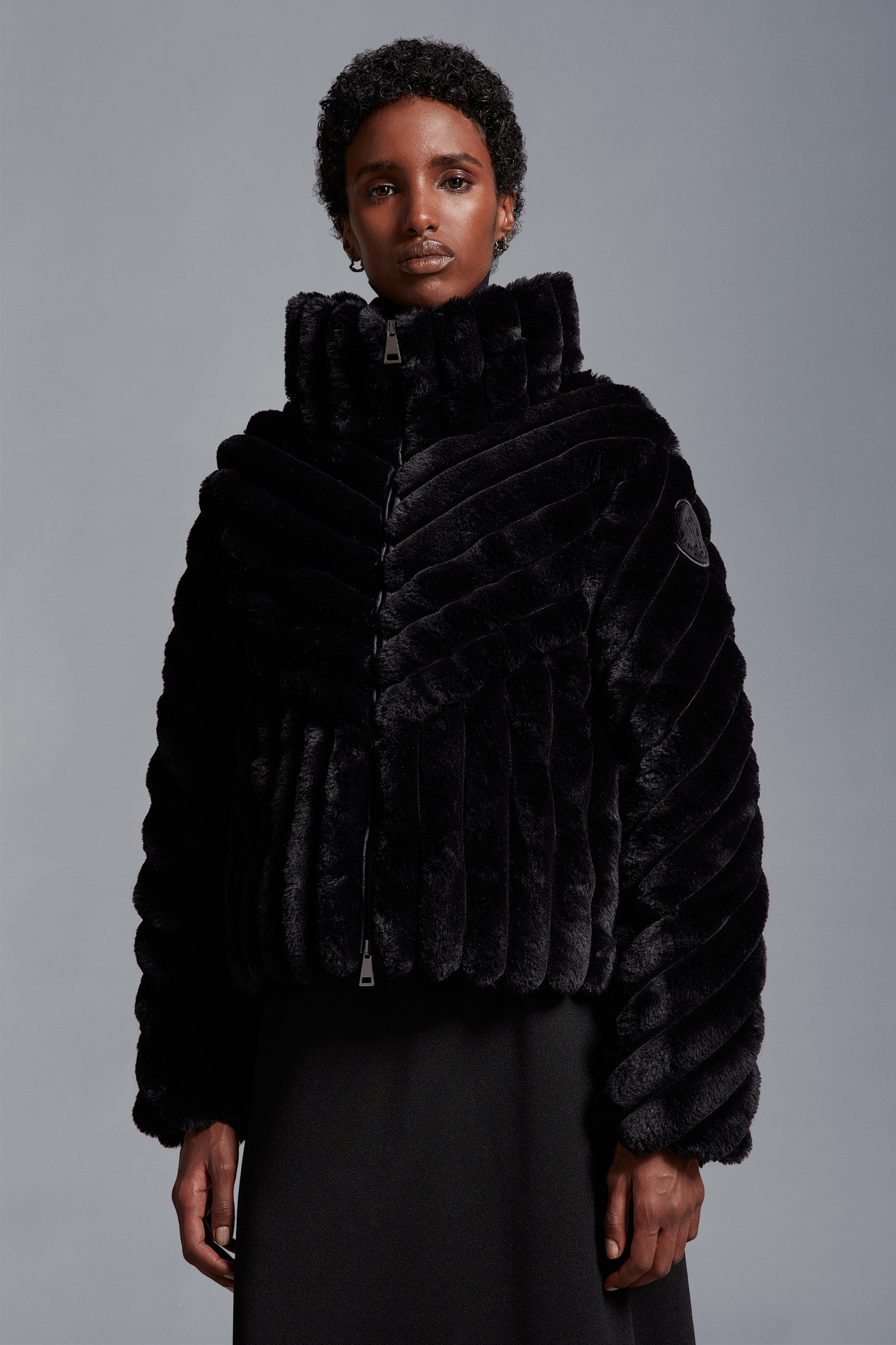 Black Pedrix Short Down Jacket - Short Down Jackets for Women | Moncler HR