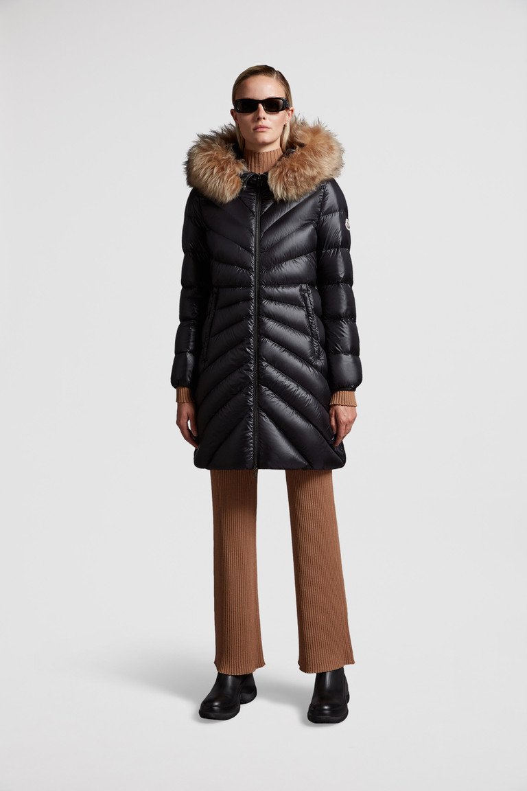 Long Down Puffer Jackets & Bubble Coats for Women | Moncler US