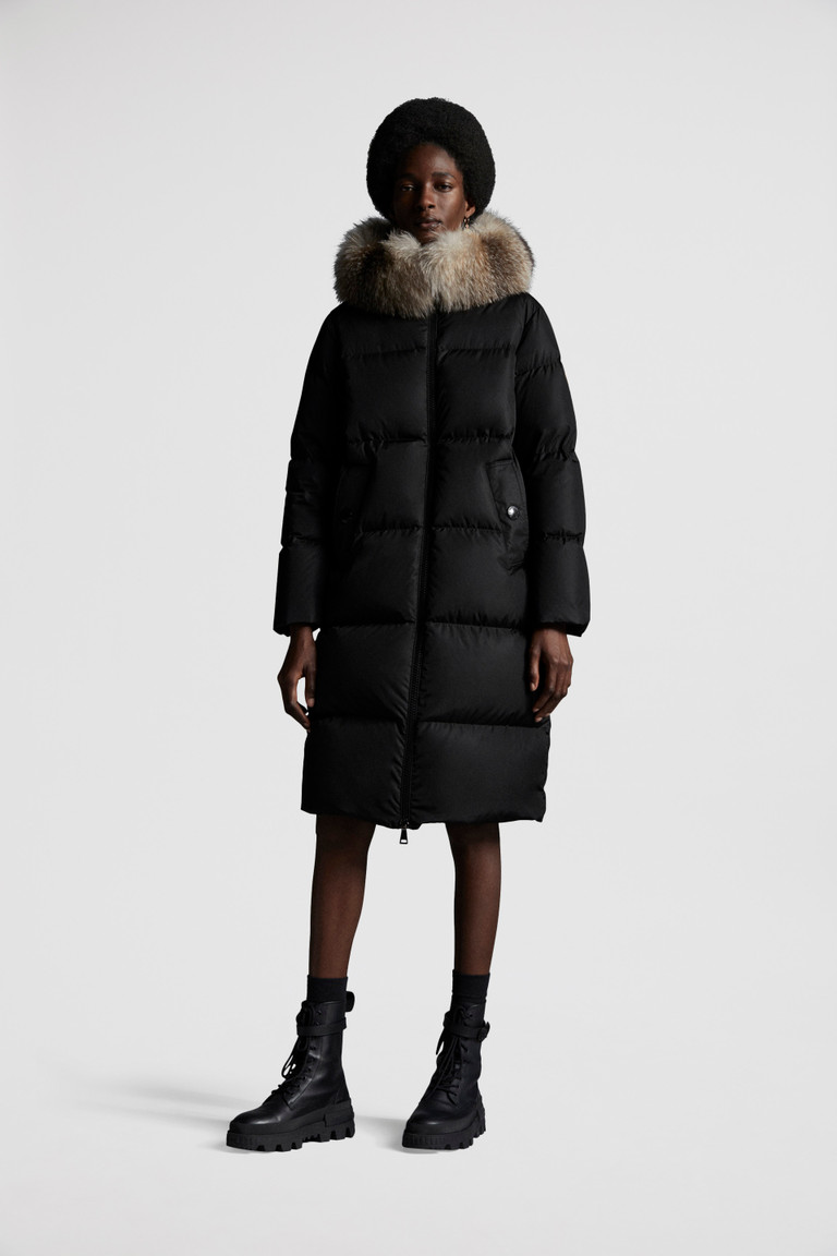Long Down Puffer Jackets & Bubble Coats for Women | Moncler US