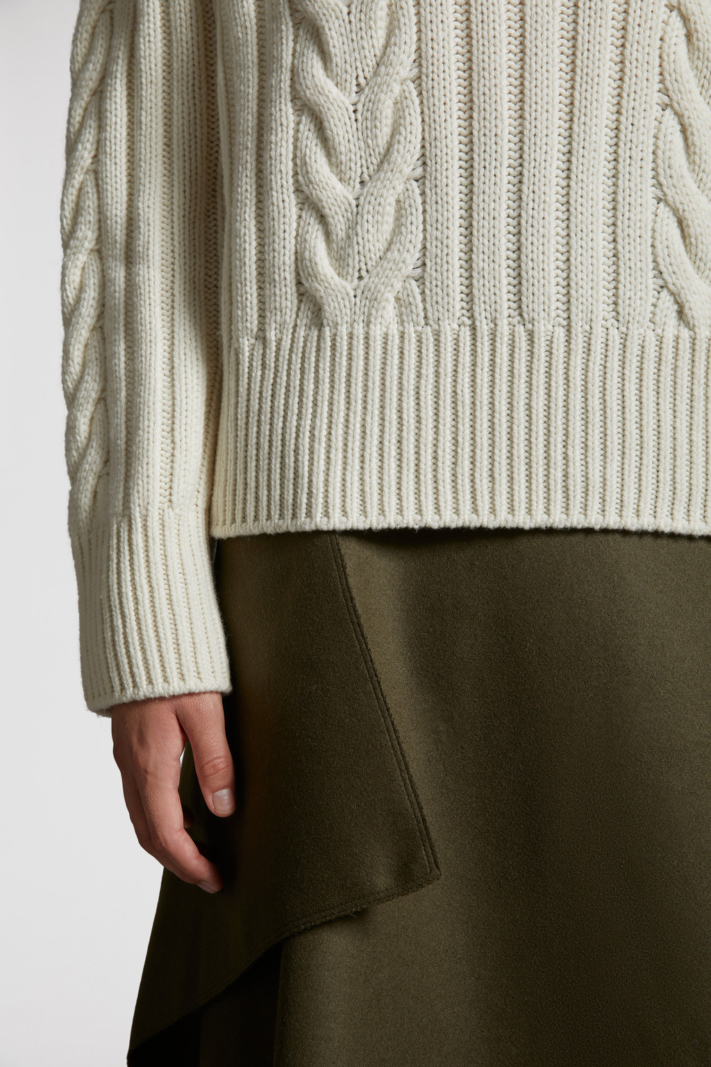 Pull à col roulé en cachemire torsadé Blanc - Pulls & cardigans Femme ...