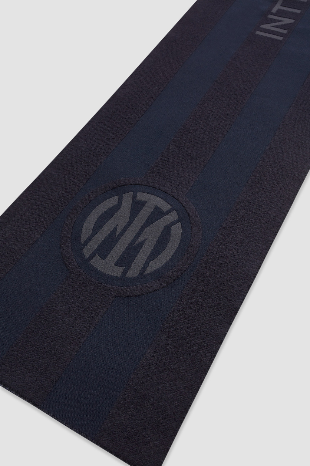 Gloves & Scarves for Men - made of Cashmere or Wool | Moncler US