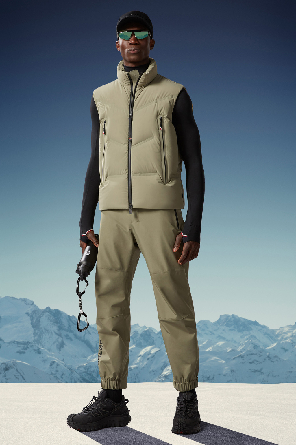Black Ollon Down Gilet - Vests for Men | Moncler HR