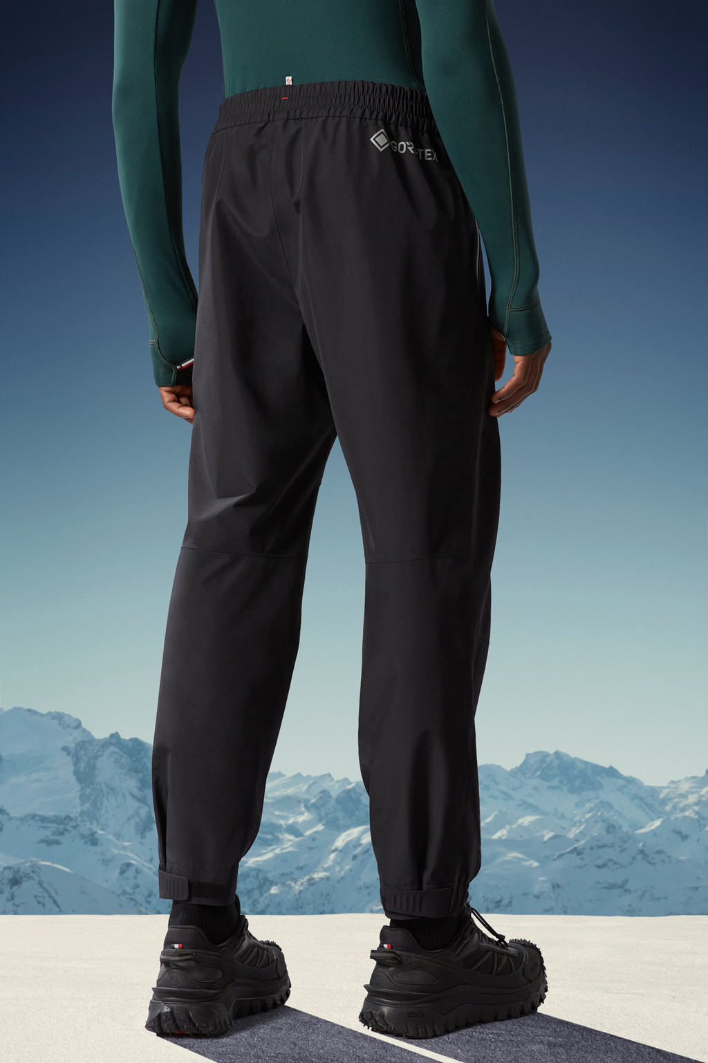Black Gore-Tex Trousers - Trousers & Shorts for Men | Moncler FR