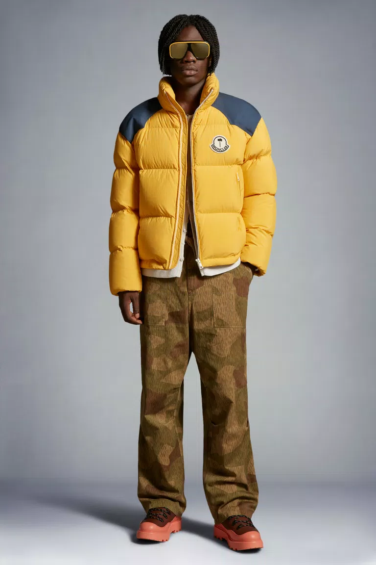 Piumino corto Nevis Giallo & Blu - Moncler x Palm Angels Genius ... Piumino corto Nevis Giallo & Blu - Moncler x Palm Angels Genius ...