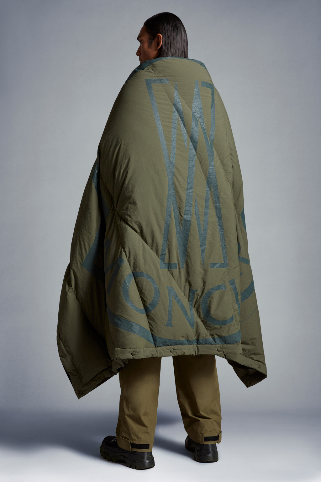 Édredon à logo Vert - Moncler x Pharrell Williams Genius | Moncler FR