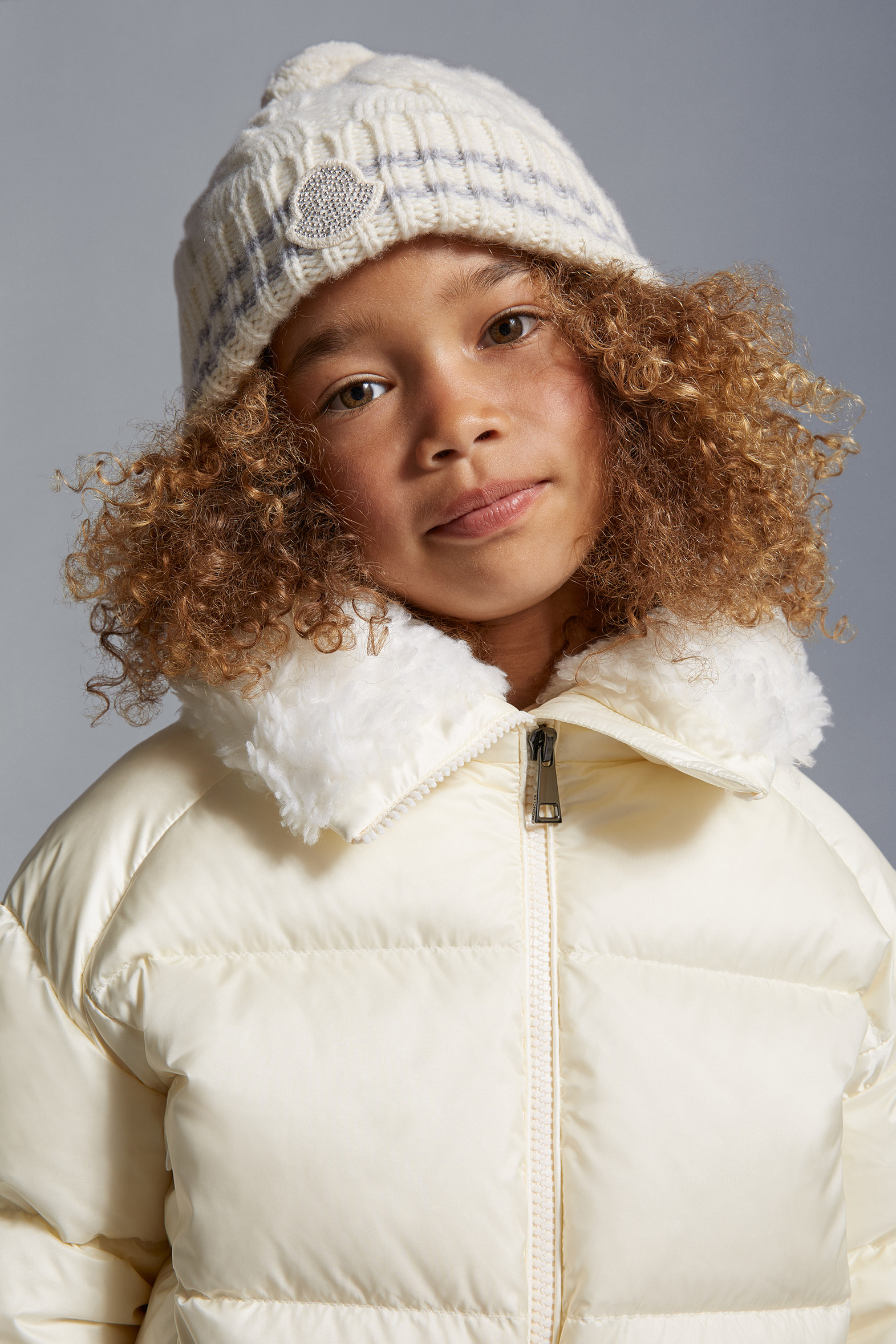 Bonnet en laine avec pompon Blanc Lait - Accessoires et Chaussures ...