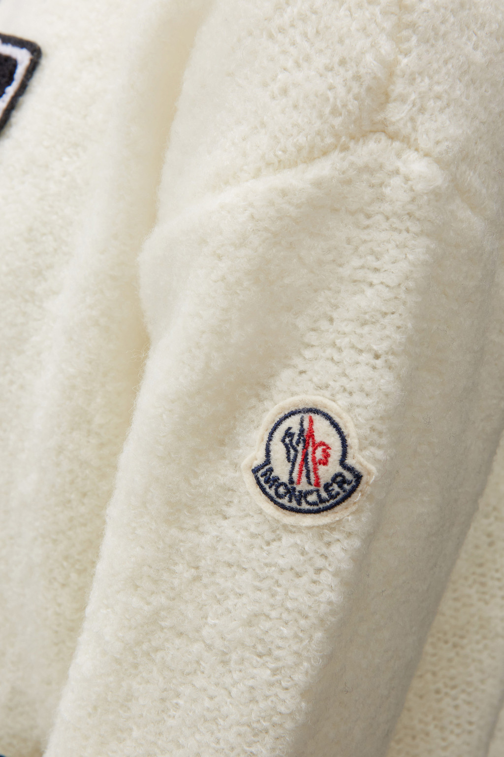 Pullover aus Bouclé mit Monogramm Schwarz & Weiß - Sweatshirts ...