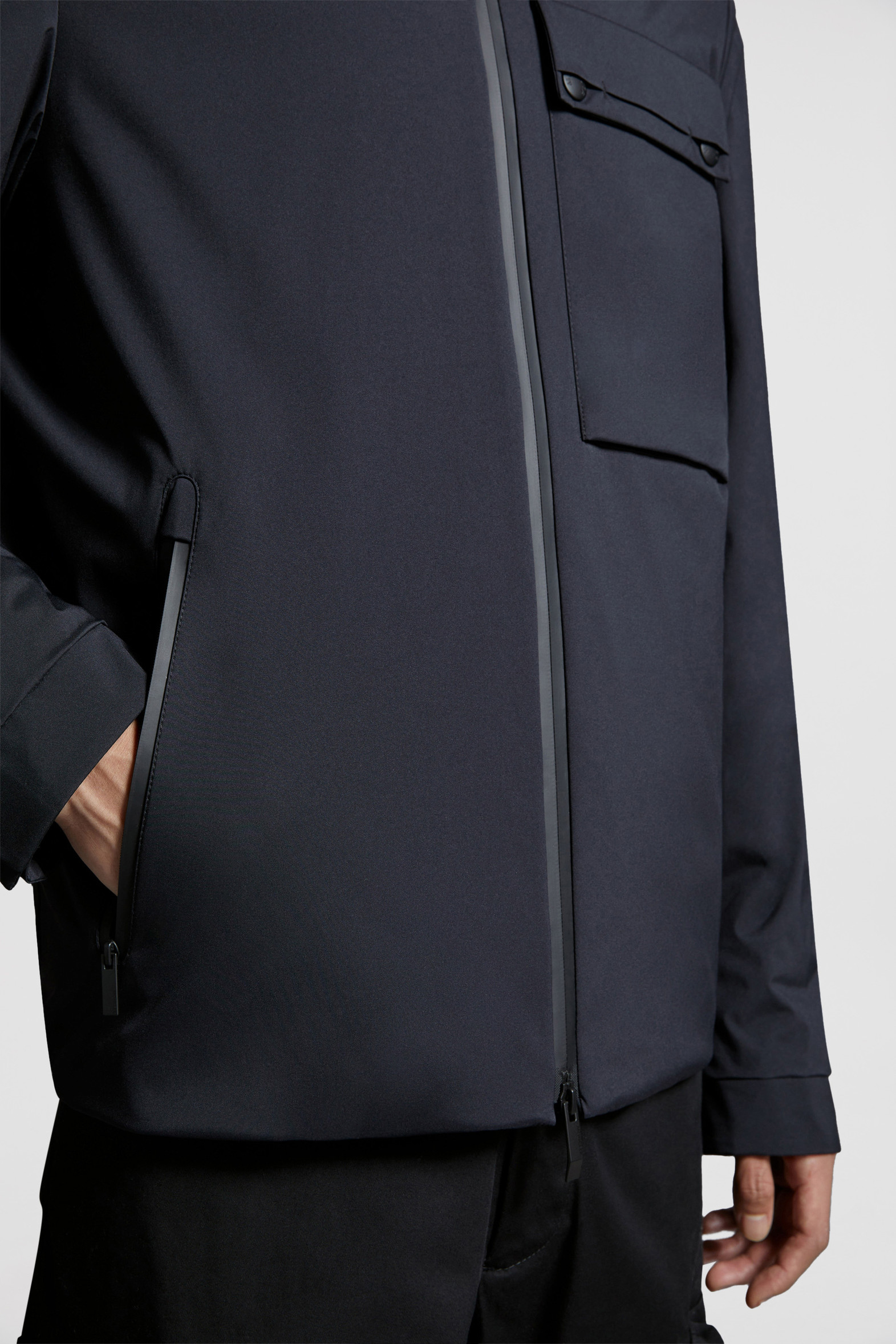 Black Tortisse Down Shacket - Short Down Jackets for Men | Moncler HK