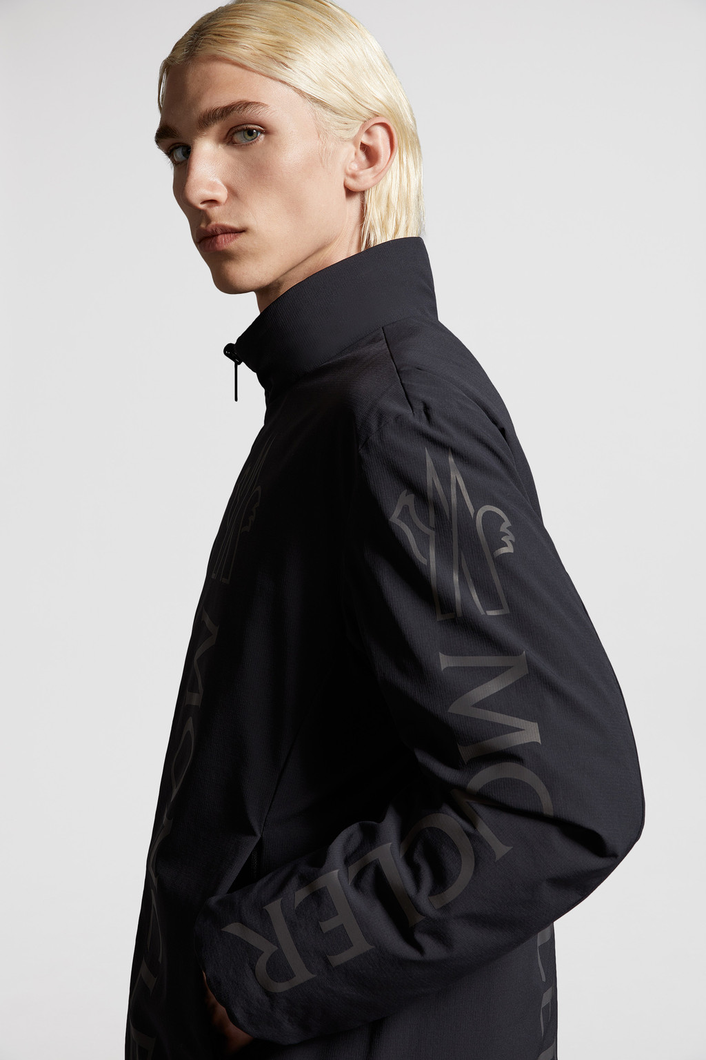 Black Ponset Short Down Jacket - Short Down Jackets for Men | Moncler PT