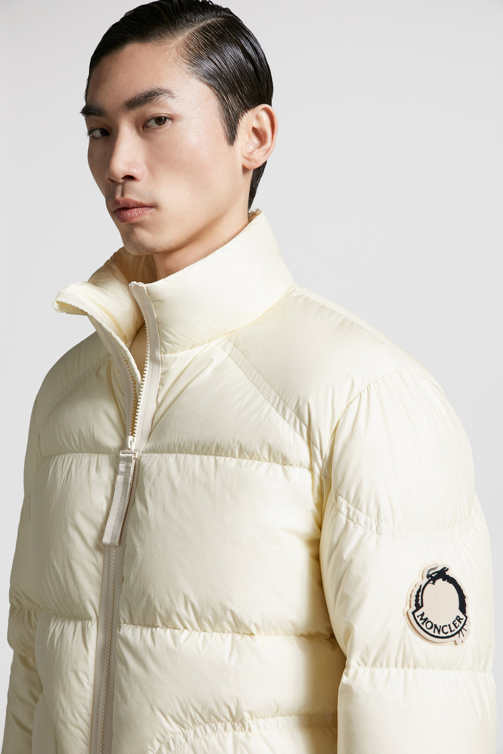 White Chaofeng Short Down Jacket - Short Down Jackets for Men | Moncler IE