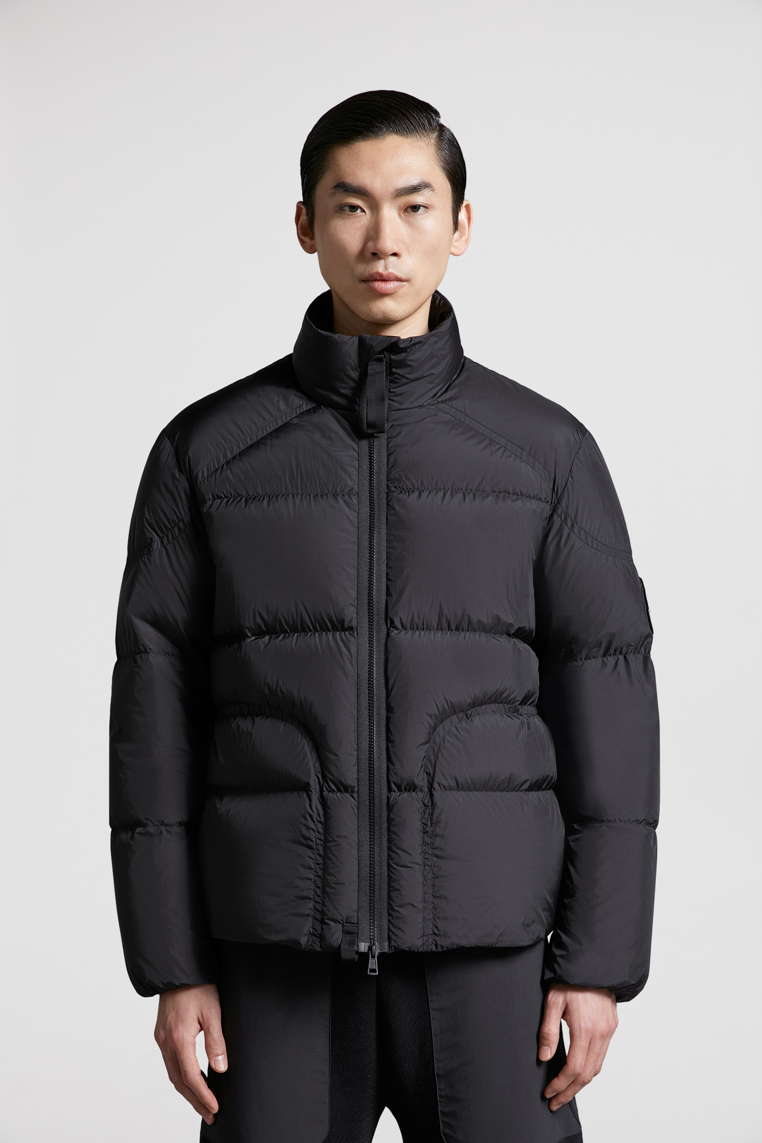 Black Chaofeng Short Down Jacket - Short Down Jackets for Men | Moncler PT