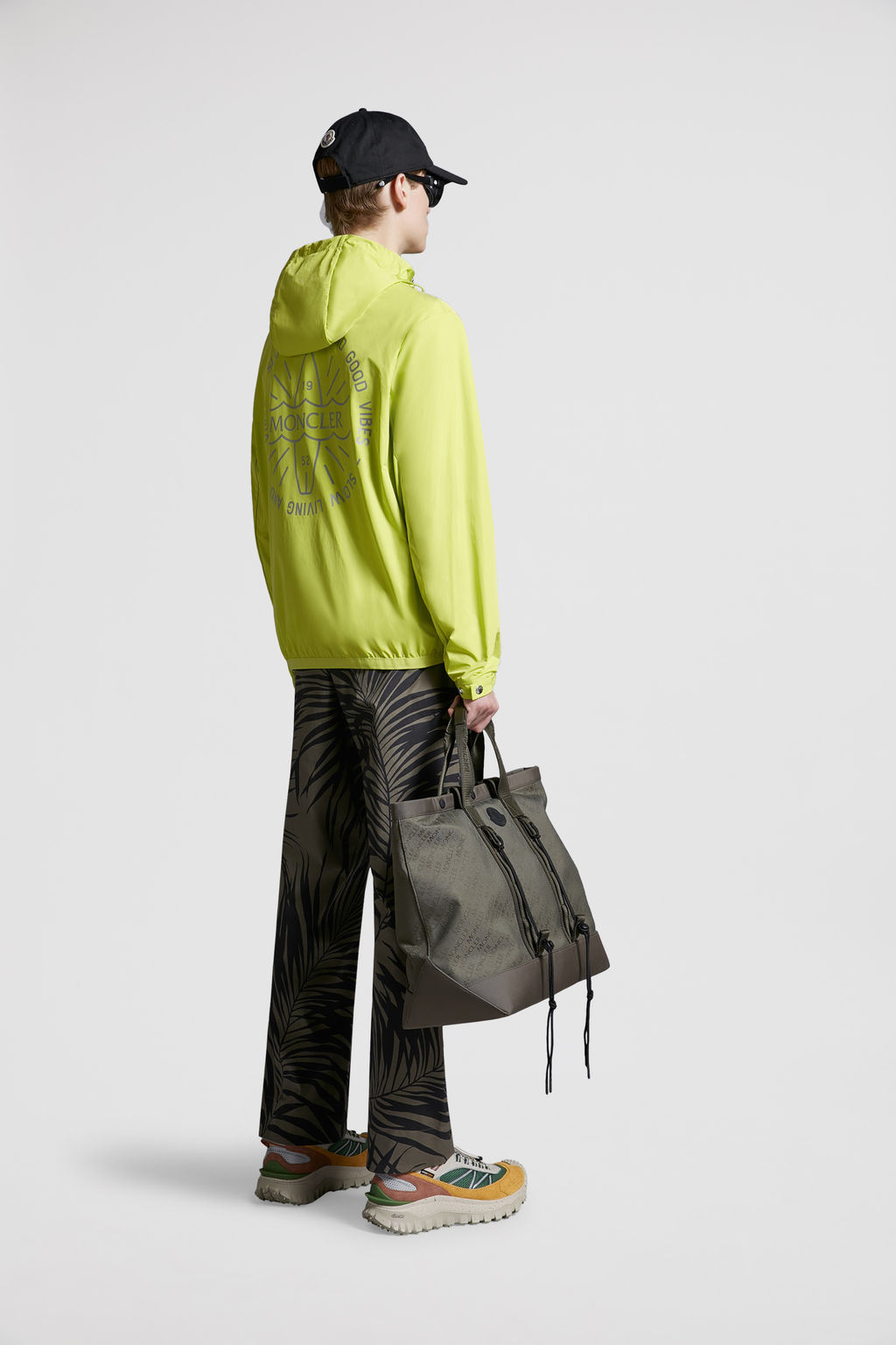 Chaqueta con capucha Roques Dorado - Anoraks y Impermeables de Hombre ...