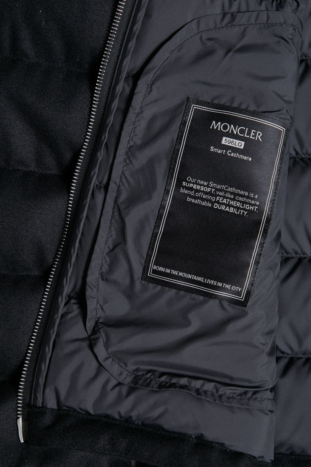 Black Acorus Short Down Jacket - Short Down Jackets for Men | Moncler LU