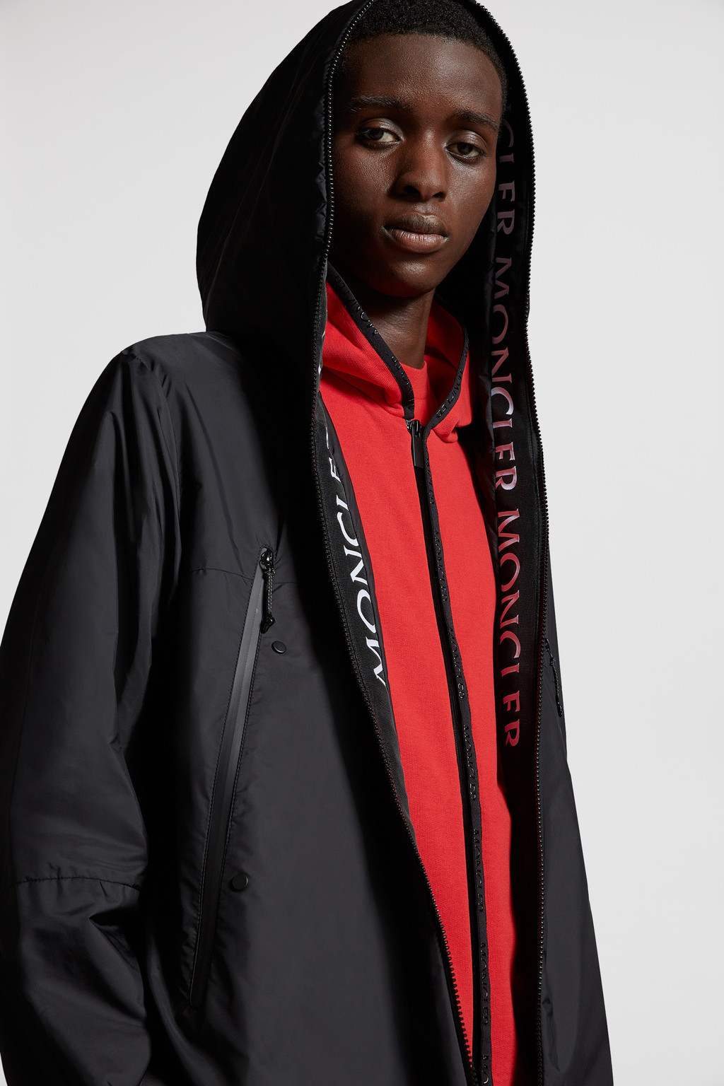 Impermeable Junichi Negro - Anoraks y Impermeables de Hombre | Moncler US
