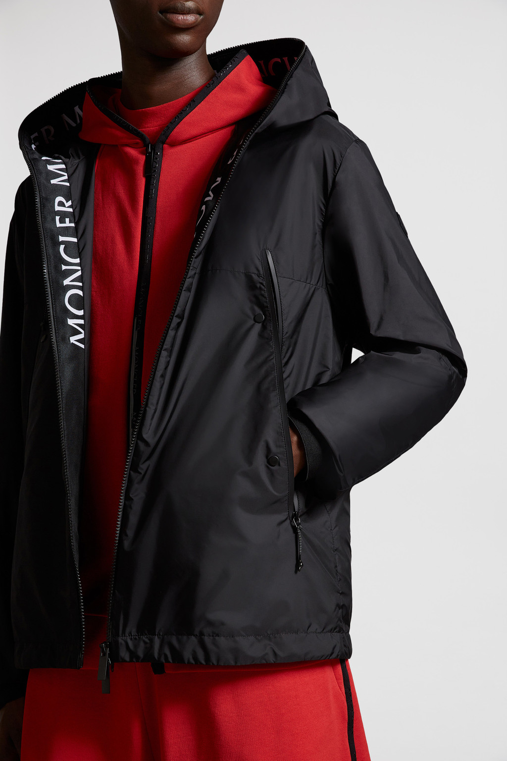 Impermeable Junichi Negro - Anoraks y Impermeables de Hombre | Moncler US