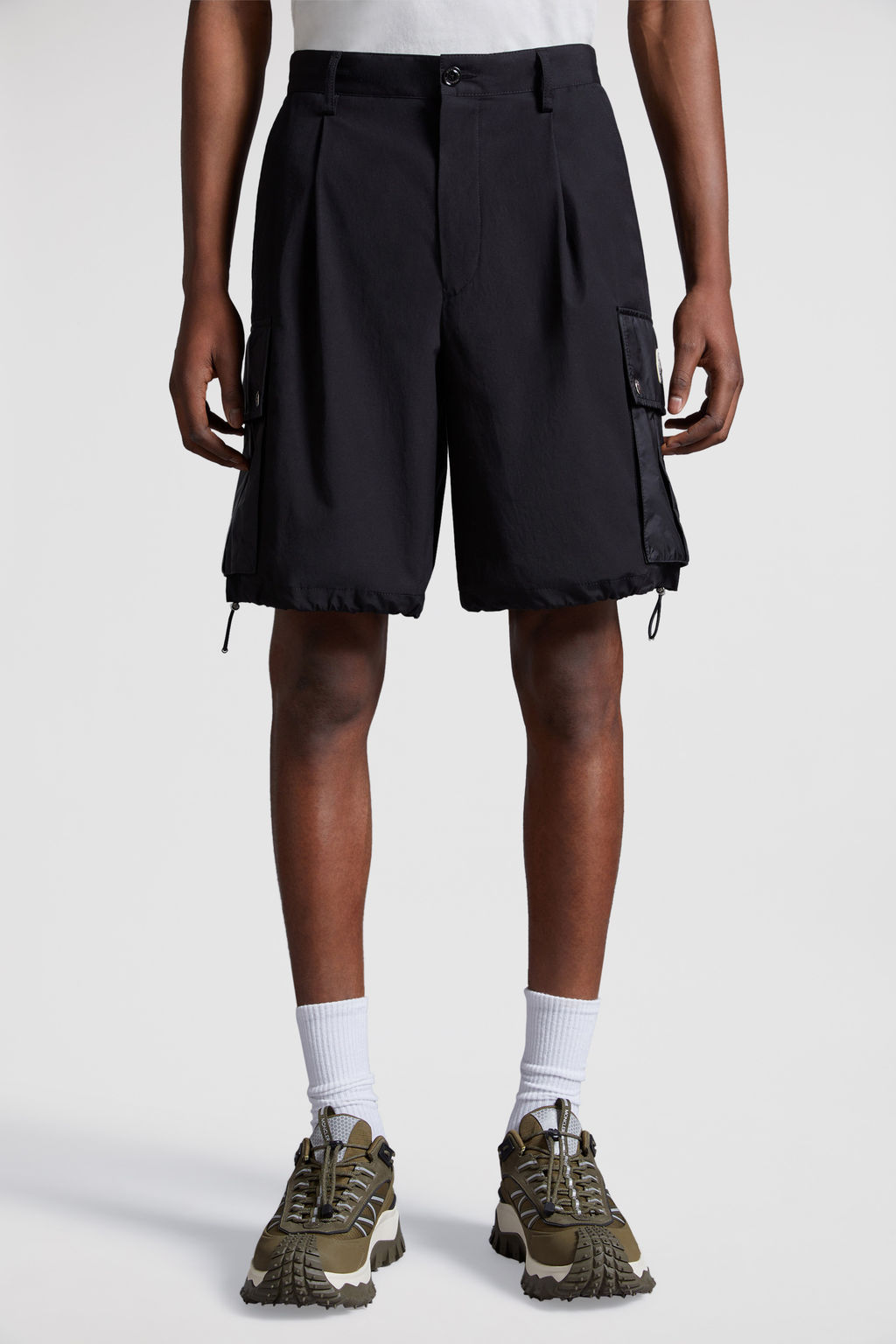 Black Cargo Shorts - Pants & Shorts for Men | Moncler US