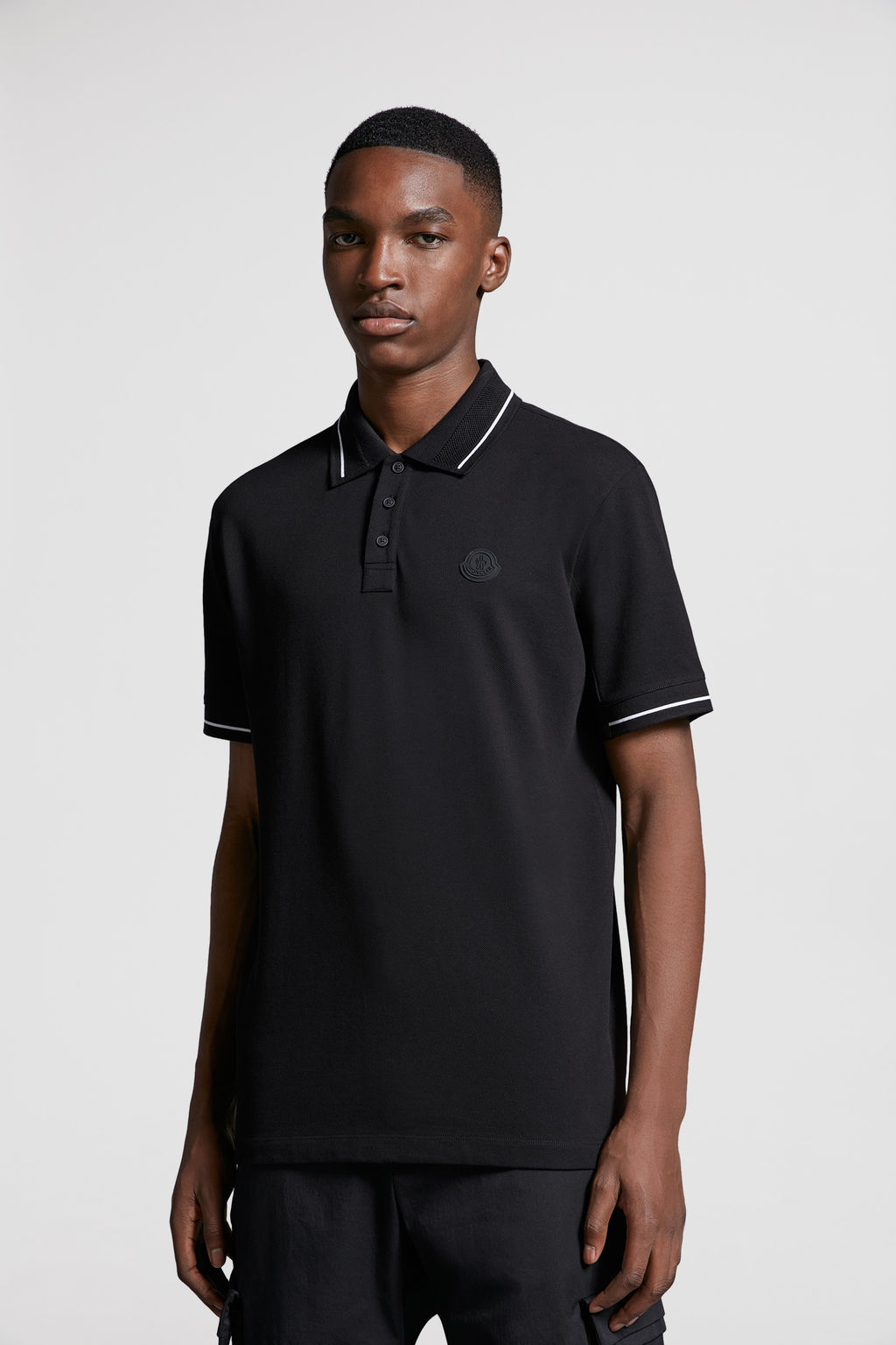 Poloshirt mit Logoaufnäher Schwarz - Polos & T-Shirt für Herren ...