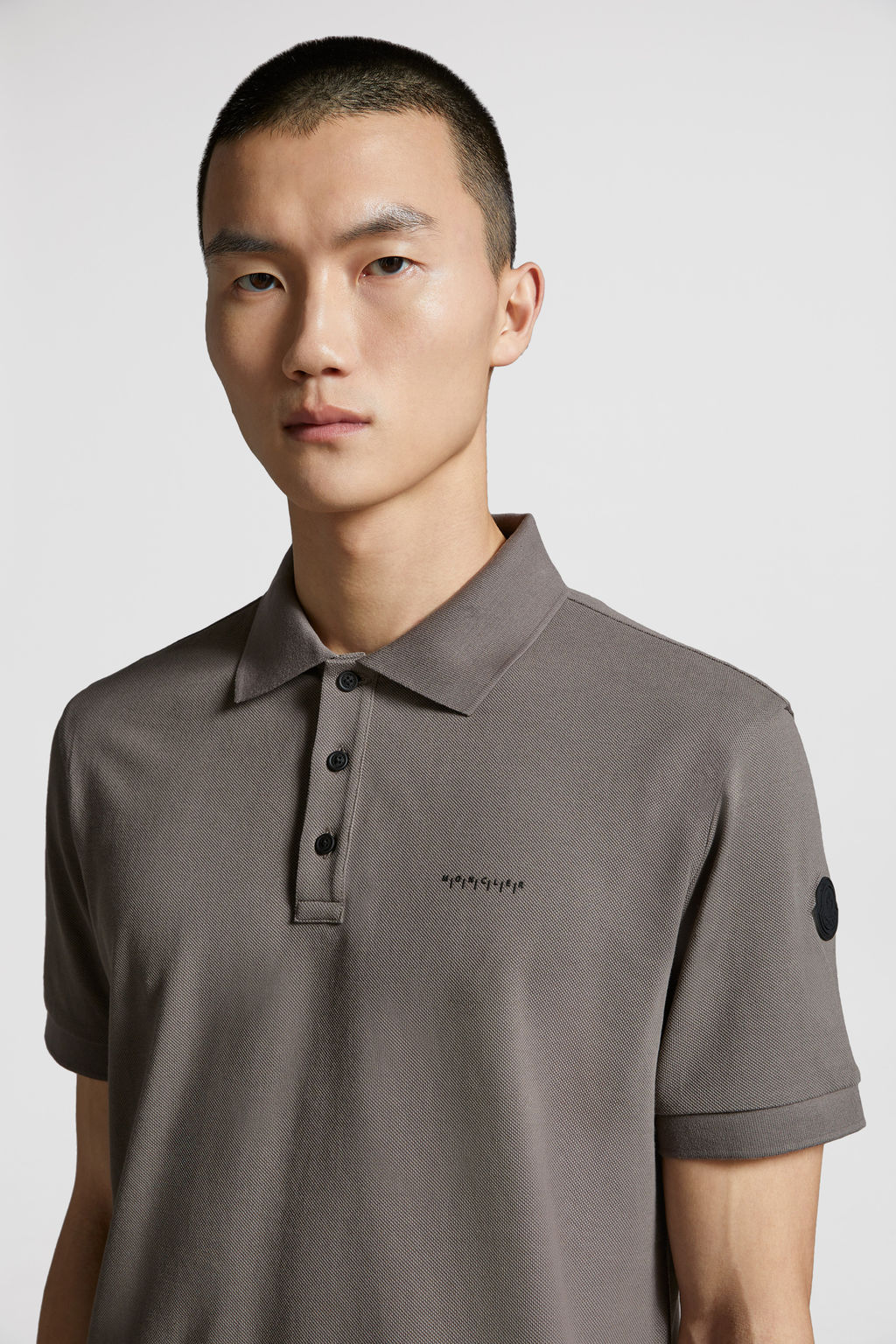 Poloshirt mit Logo-Akzente Grau Brau - Polos & T-Shirt für Herren ...