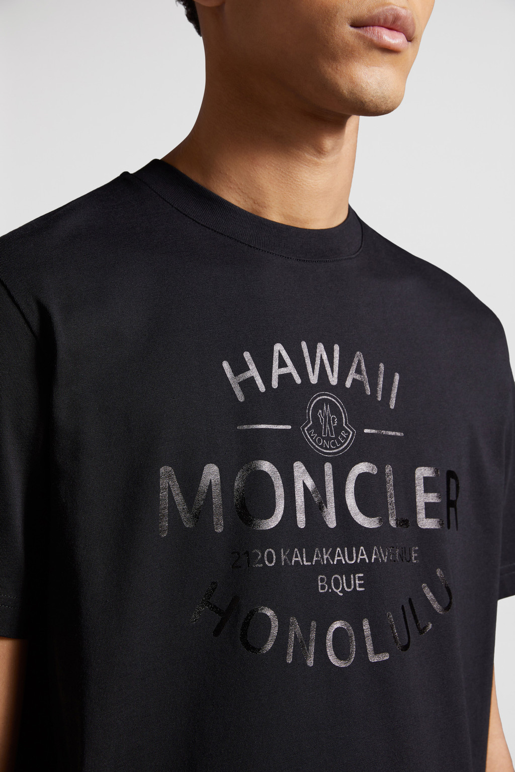 Black Metallic Logo T-Shirt - Polos & T-shirts for Men | Moncler DE