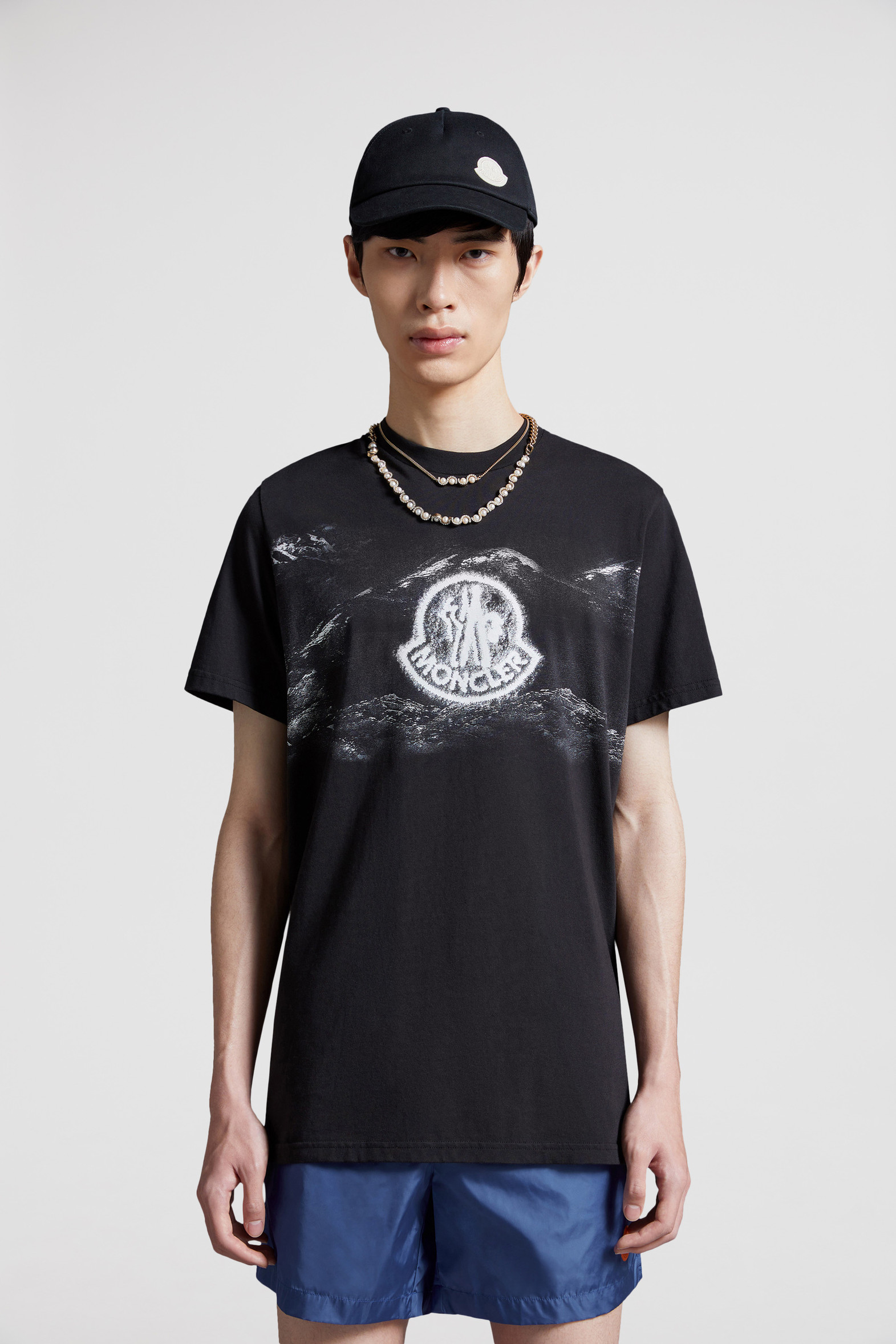 Black Logo Motif T-Shirt - Polos & T-shirts for Men | Moncler NO